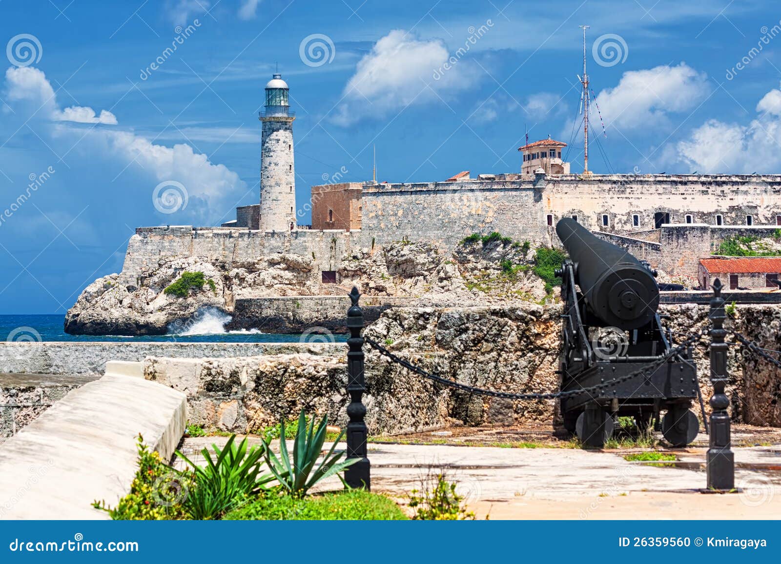The Castle of El Morro in Havana Stock Photo - Image of cuban ...
