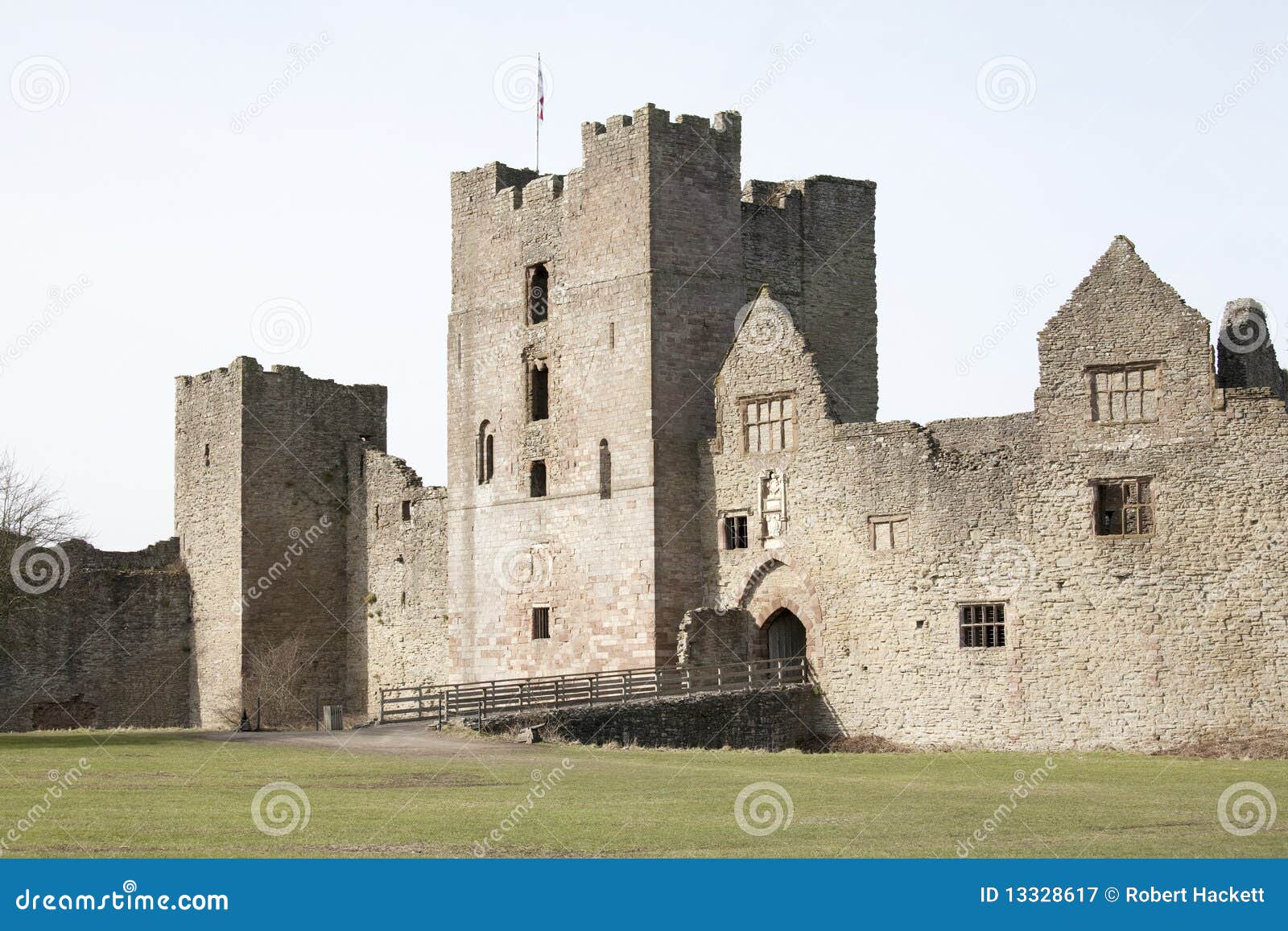 Castle entrance stock image. Image of bridge, fort, building - 13328617