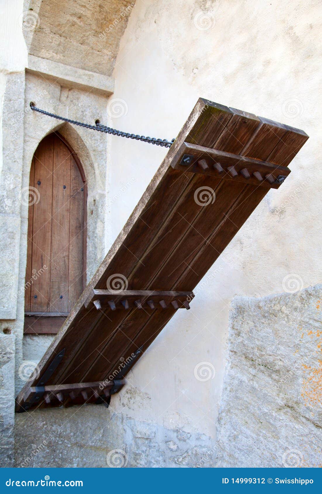 Castle entrance gate stock photo. Image of destination - 14999312