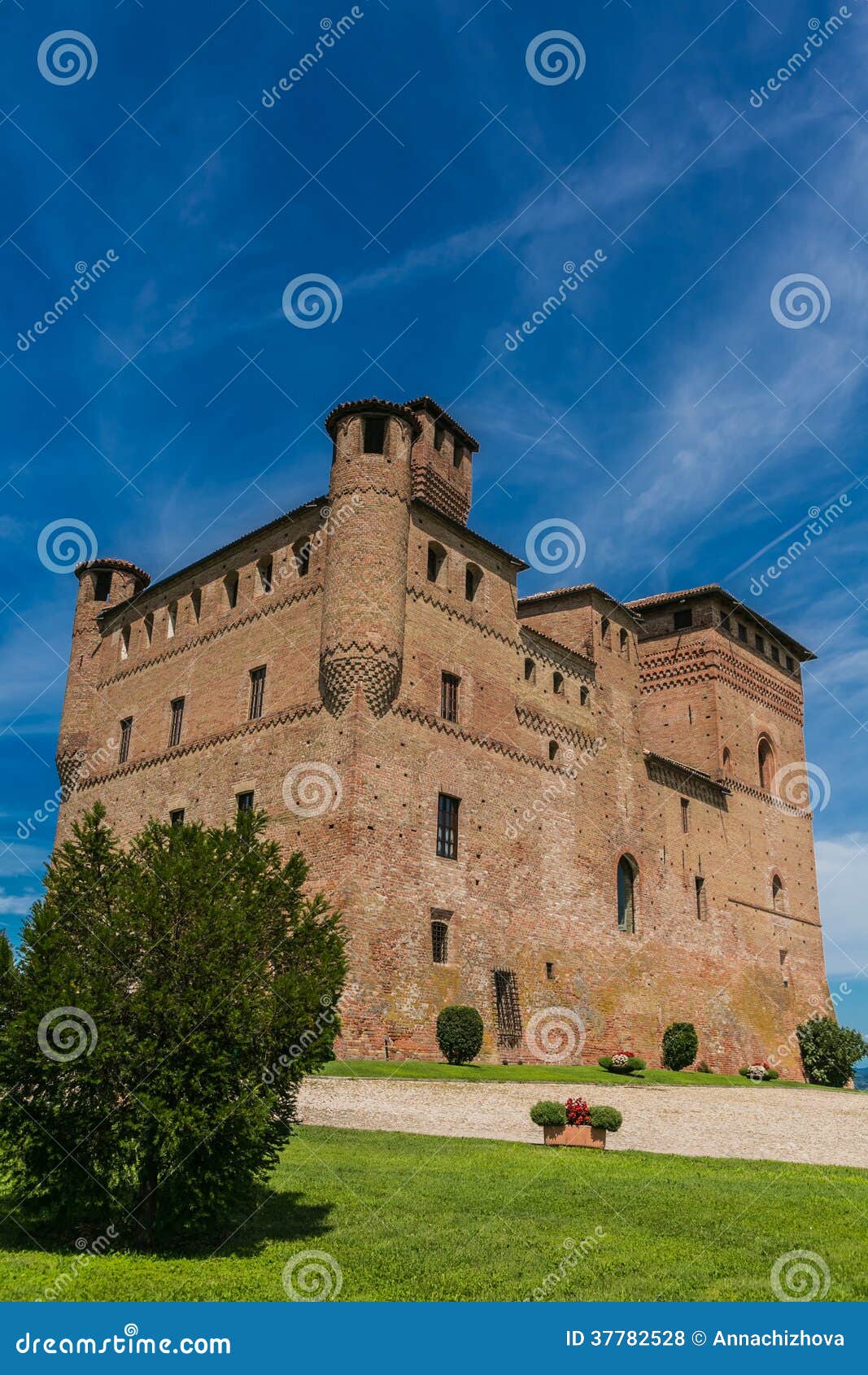 Castle Fossano, stock photo. Image of palace, panorama - 37782528