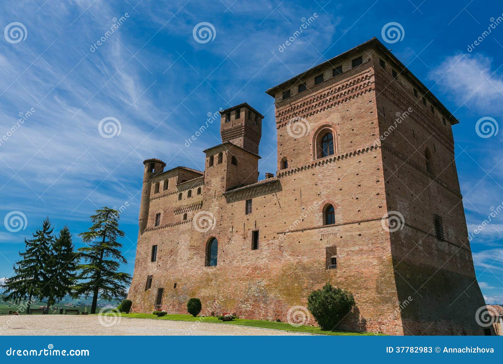 Castle Fossano, stock image. Image of mediterranean, palace - 37782983