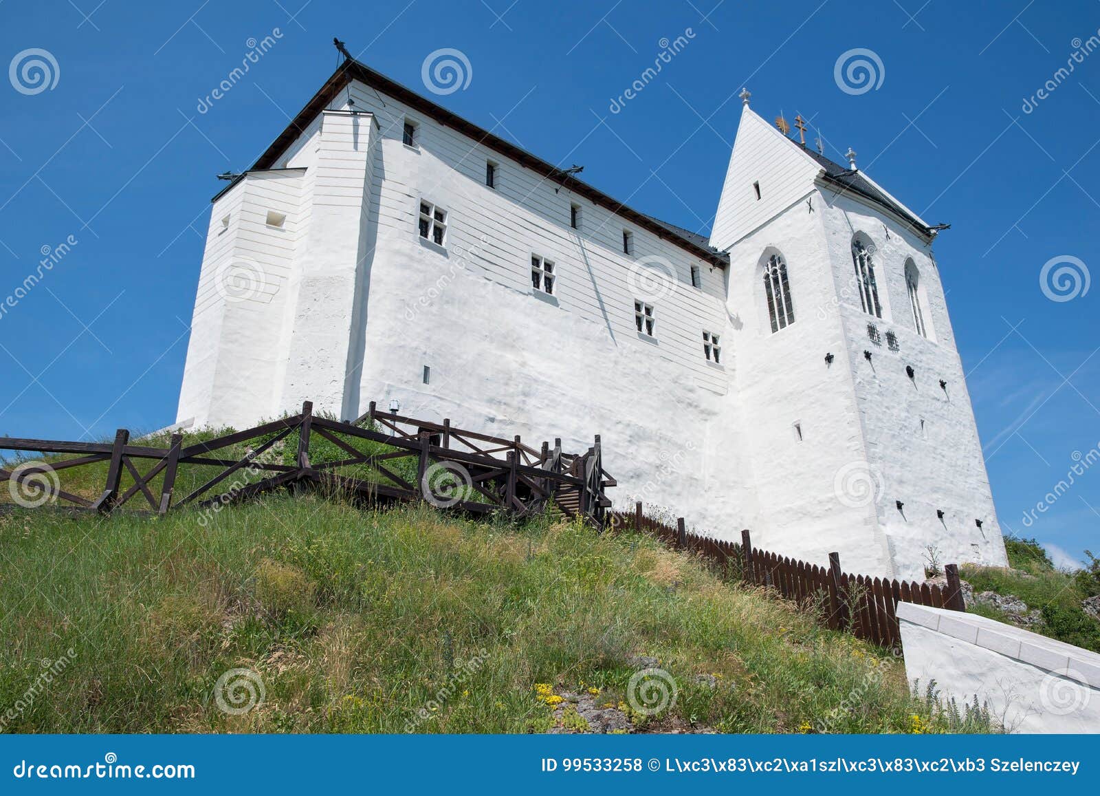 Castle Fuzer in Eastern Hungary Stock Photo - Image of hilltop, castle ...