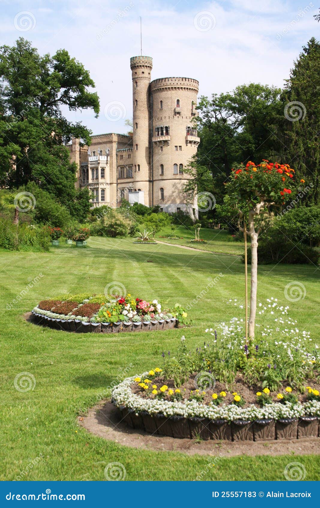 Castle garden stock image. Image of architecture, grass - 25557183