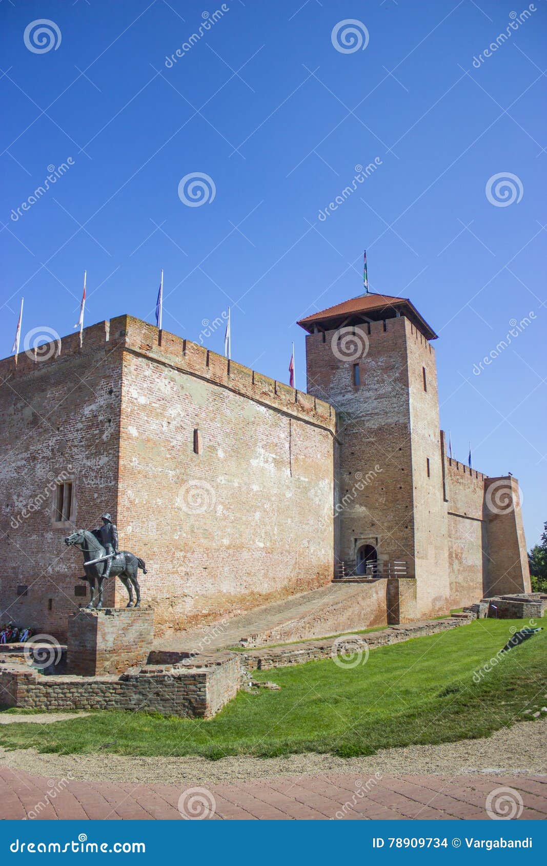 Castle of Gyula stock photo. Image of heritage, defense - 78909734