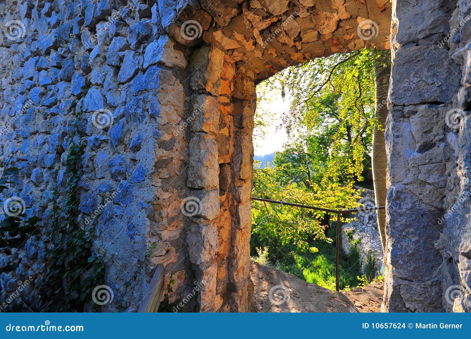 Castle Hohen Gundelfingen stock photo. Image of swabia - 10657624