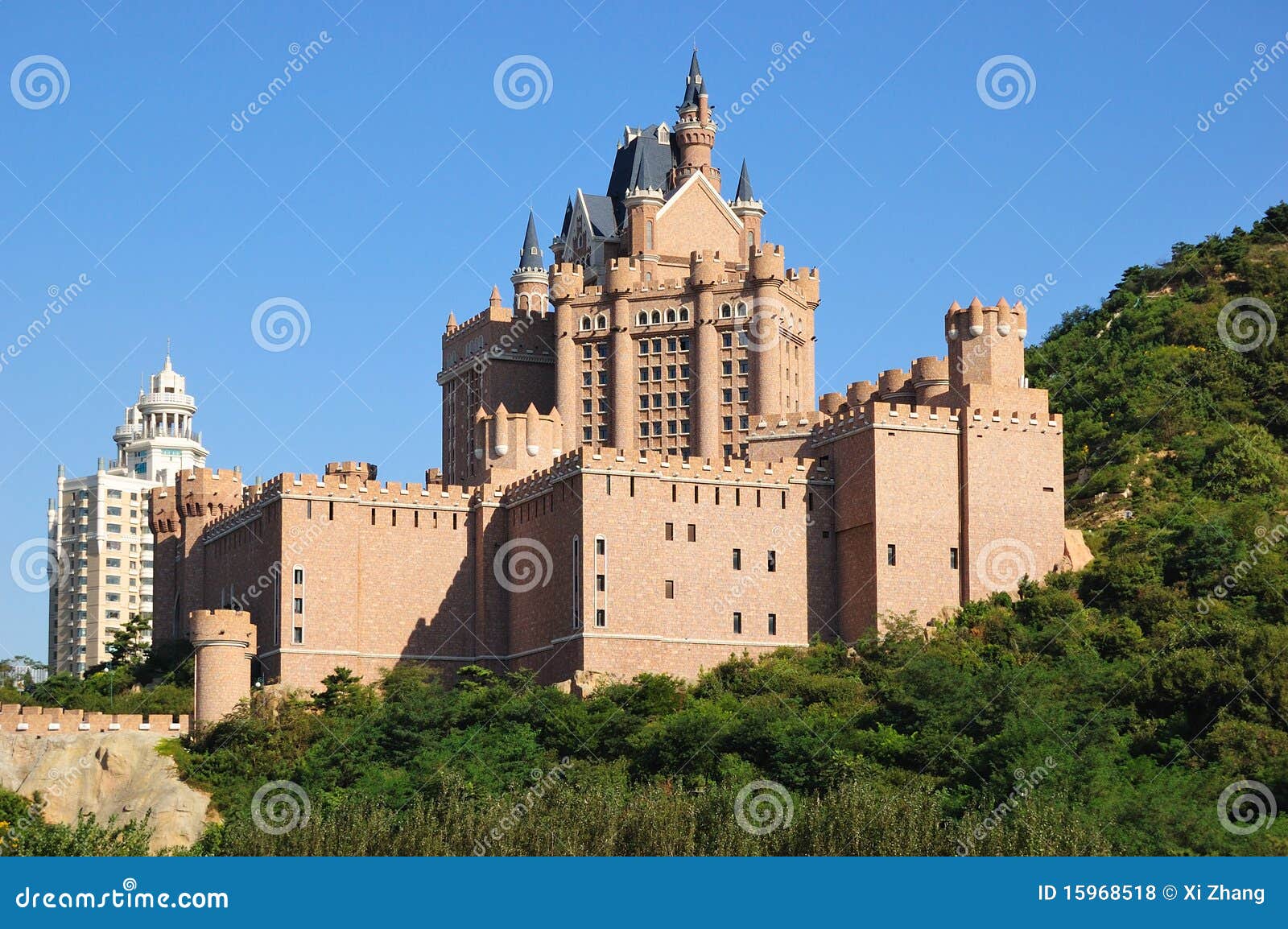 Dalian Castle Hotel