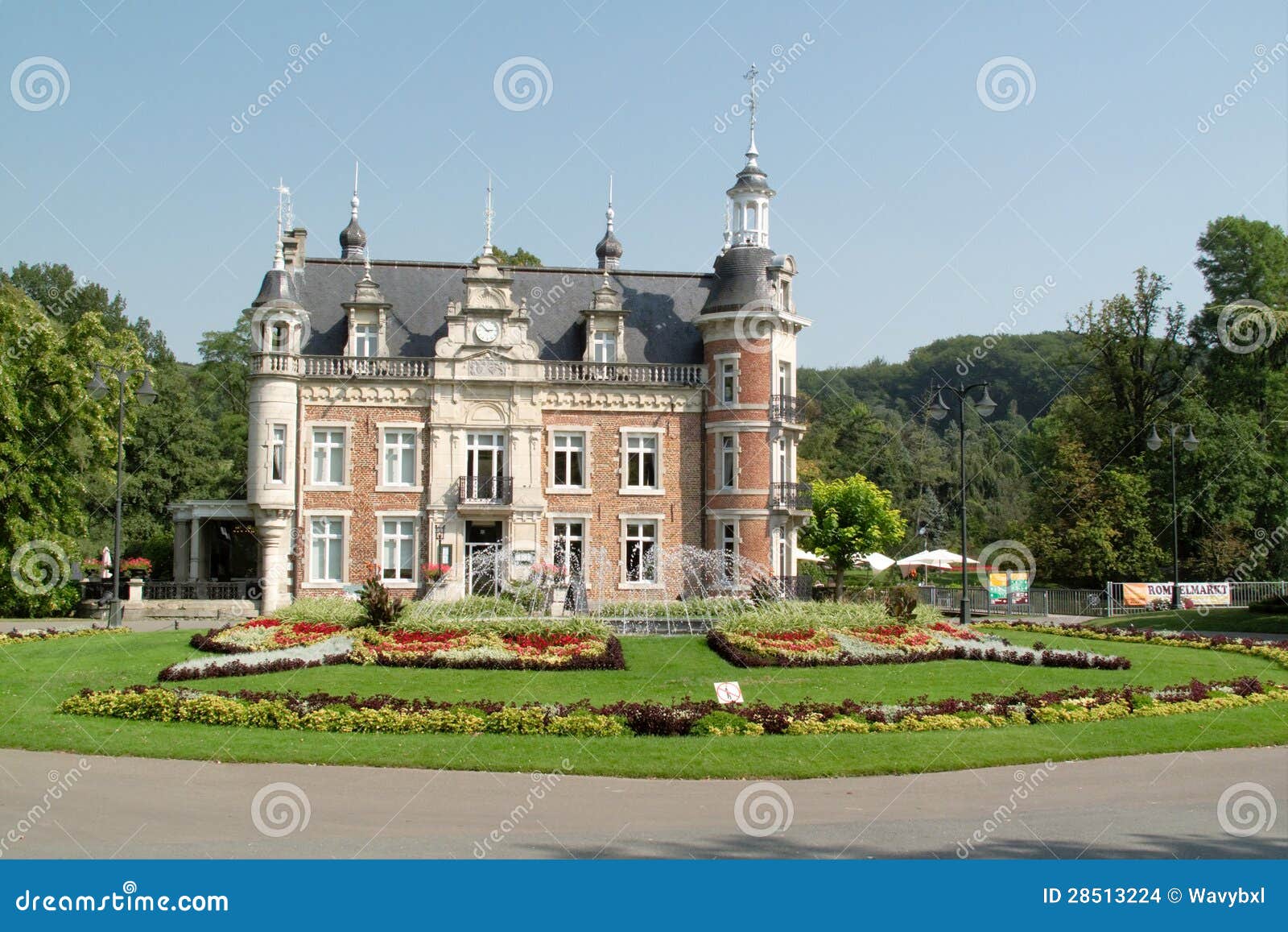 Castle of Huizingen (family Park) Stock Photo - Image of park ...