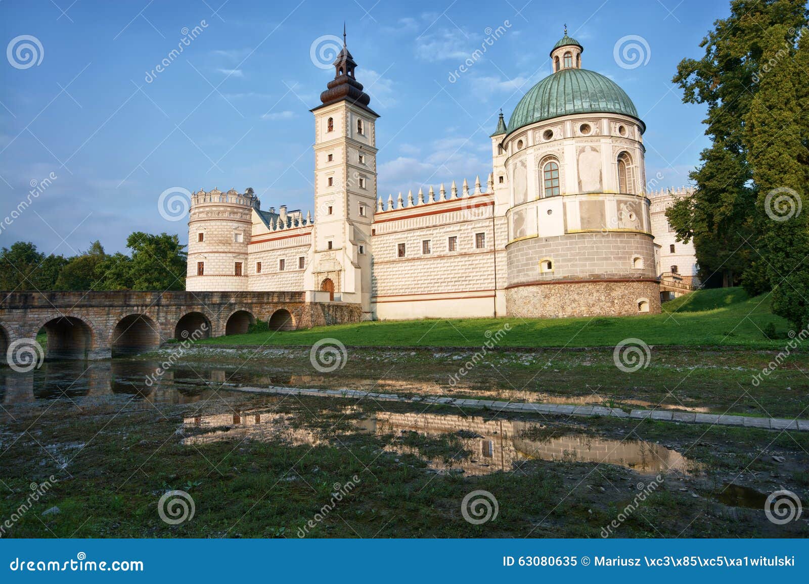 Castle in Krasiczyn stock image. Image of mansion, monument - 63080635