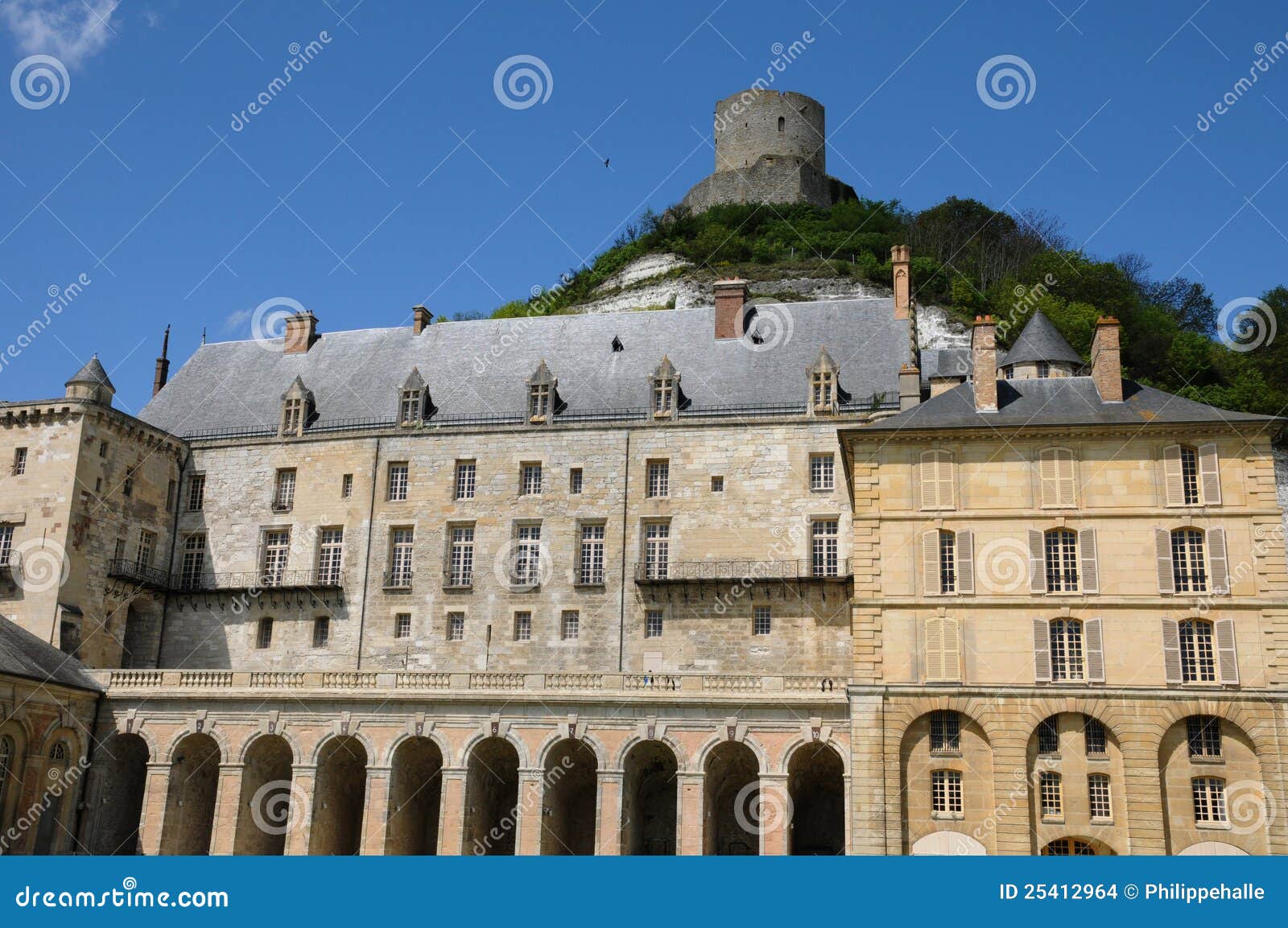 The Castle of La Roche Guyon Stock Photo - Image of touristy, castle ...