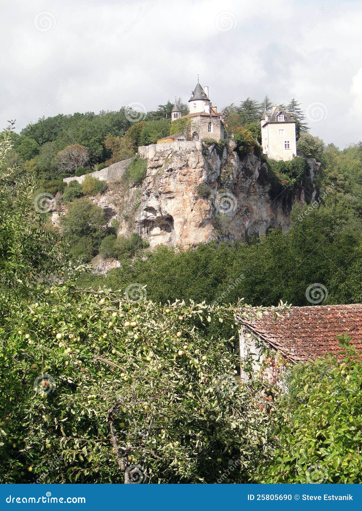 Castle on a Limestone Bluff Stock Photo - Image of building, bluff ...