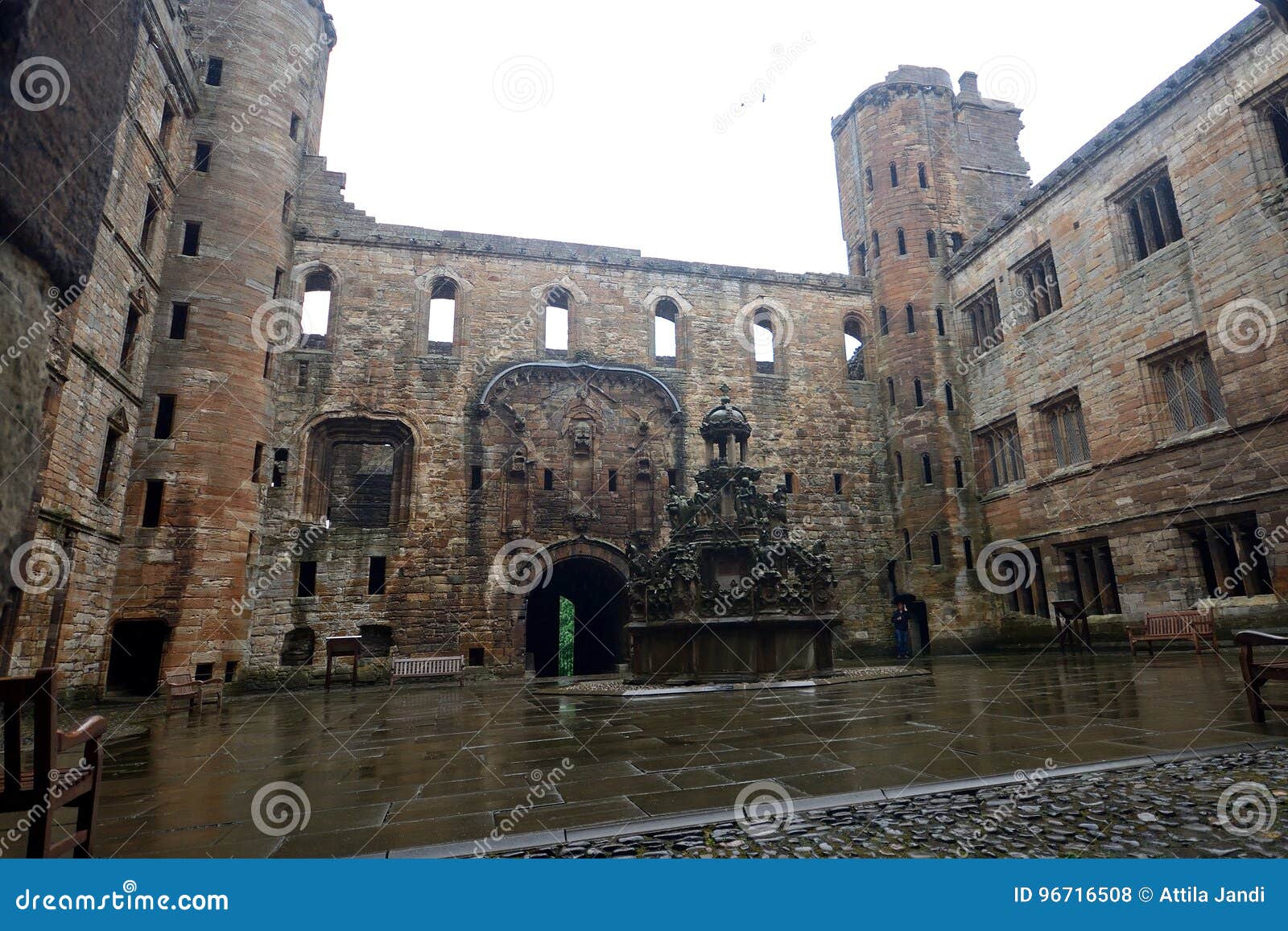 Castle, Linlithgow, Scotland Editorial Stock Photo - Image of lothian ...