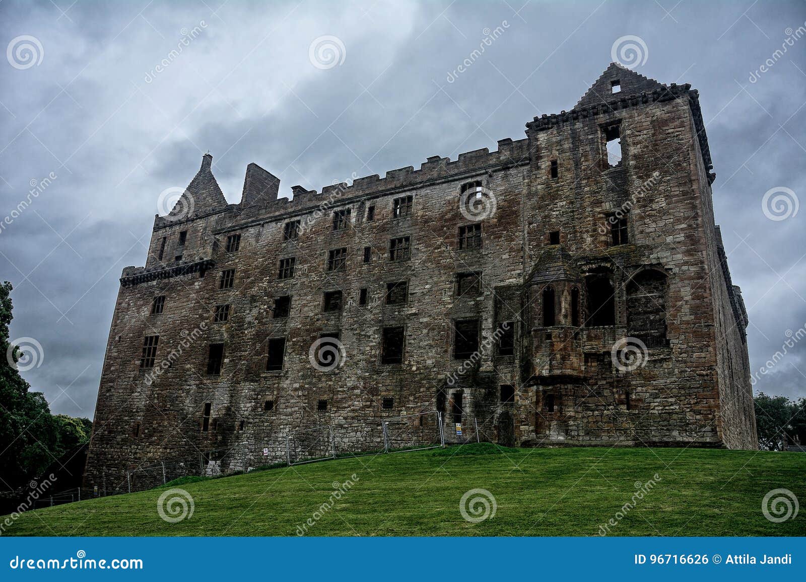 Castle, Linlithgow, Scotland Editorial Photo - Image of european ...