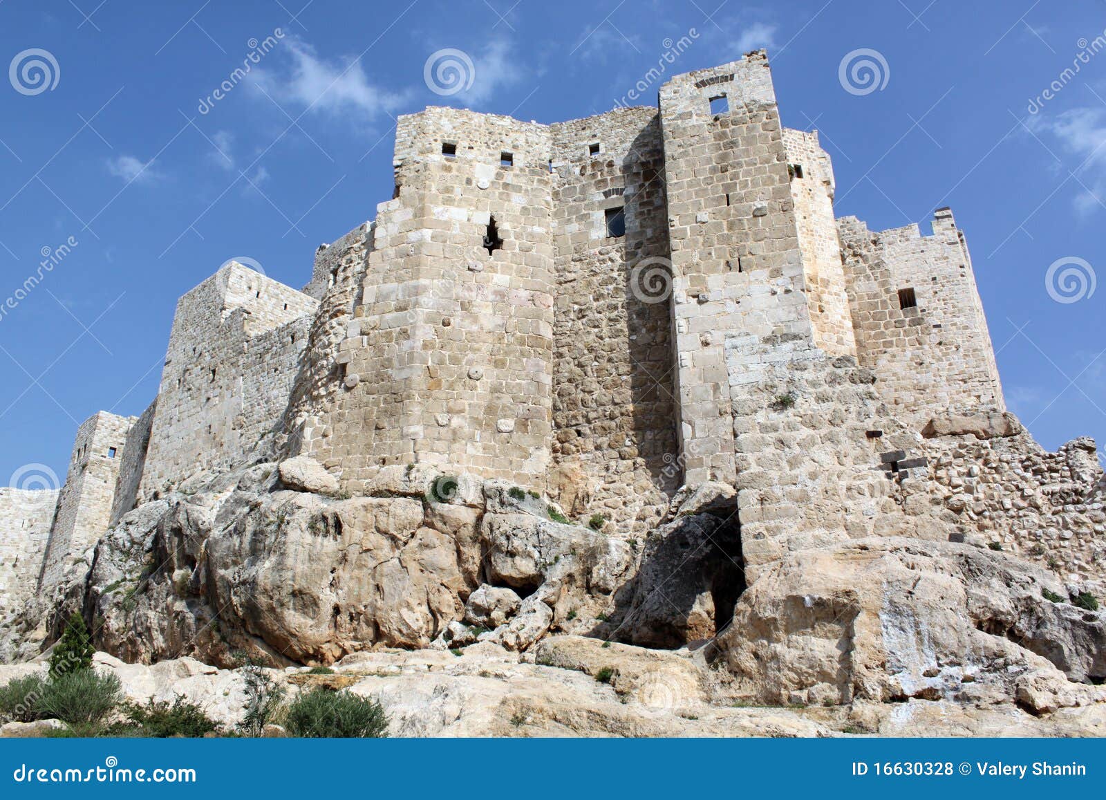 Castle Masyaf stock photo. Image of exterior, fort, history - 16630328