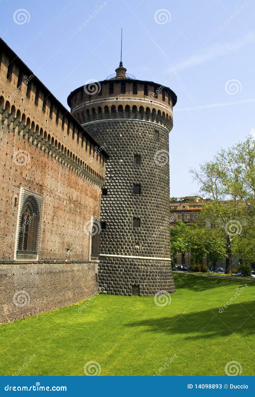 Castle in Milan stock image. Image of walls, sforza, tower - 14098893