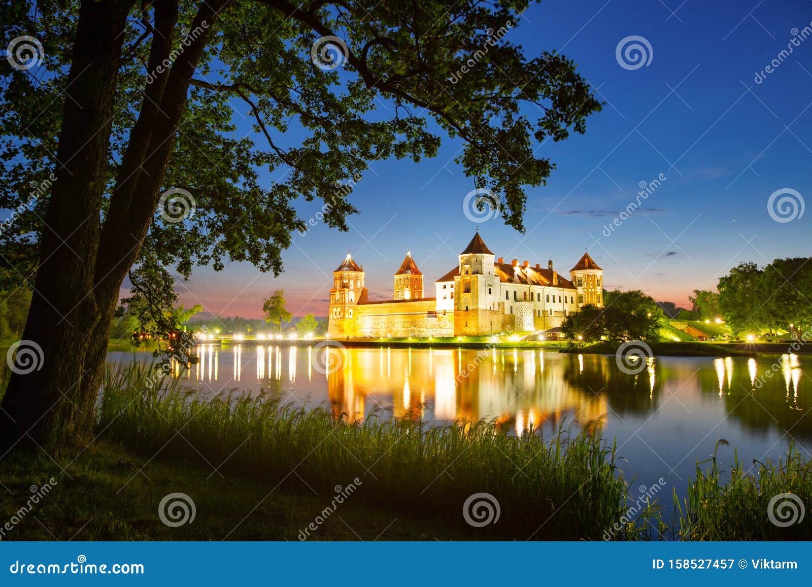 Castle in Mir stock image. Image of water, tower, twilight - 158527457