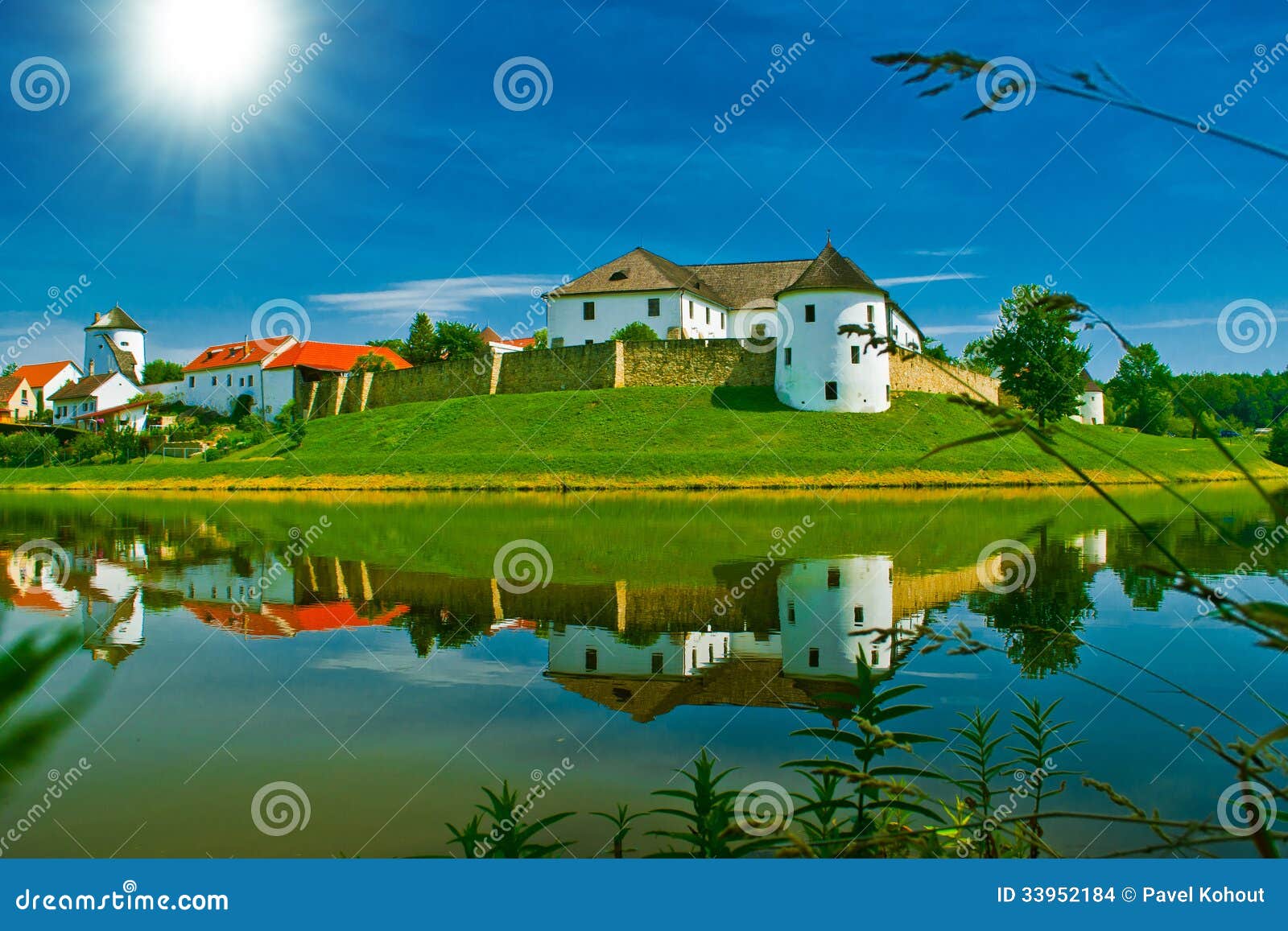 Castle stock photo. Image of beauty, scenery, bohemia - 33952184