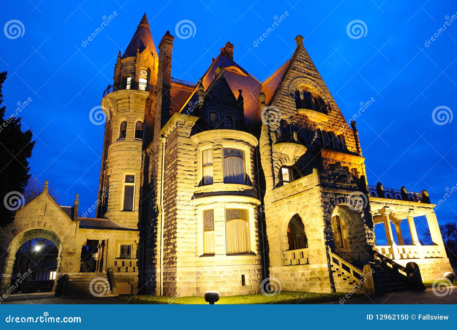 Castle Night Scene in Victoria Stock Photo - Image of british, historic ...