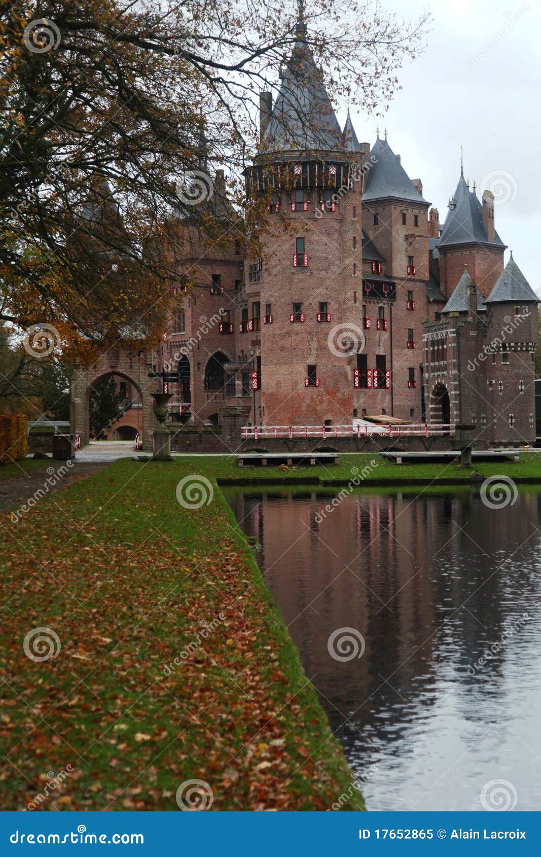 Castle park stock image. Image of construction, european - 17652865