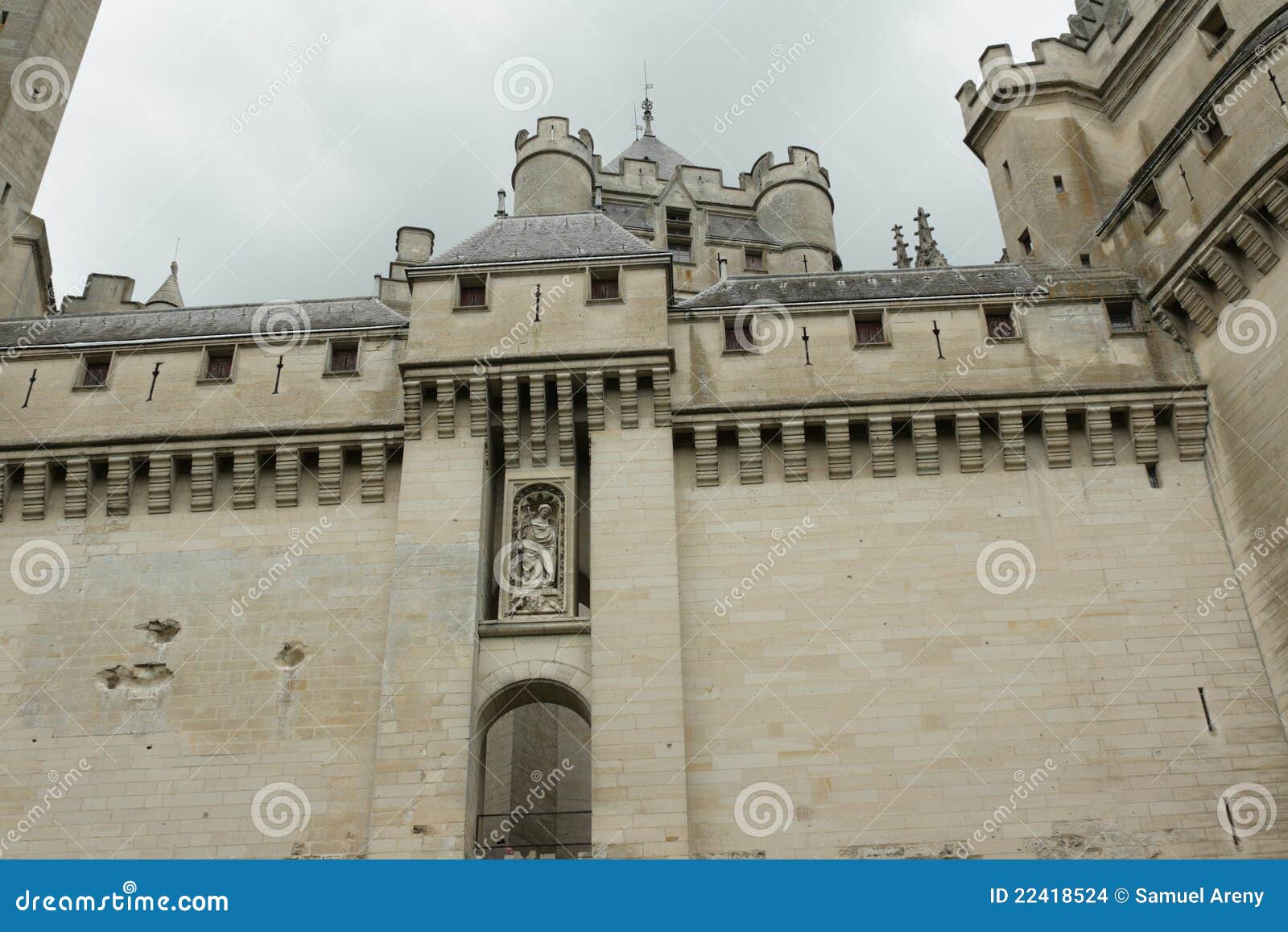 Castle of Pierrefonds stock photo. Image of history, medieval - 22418524