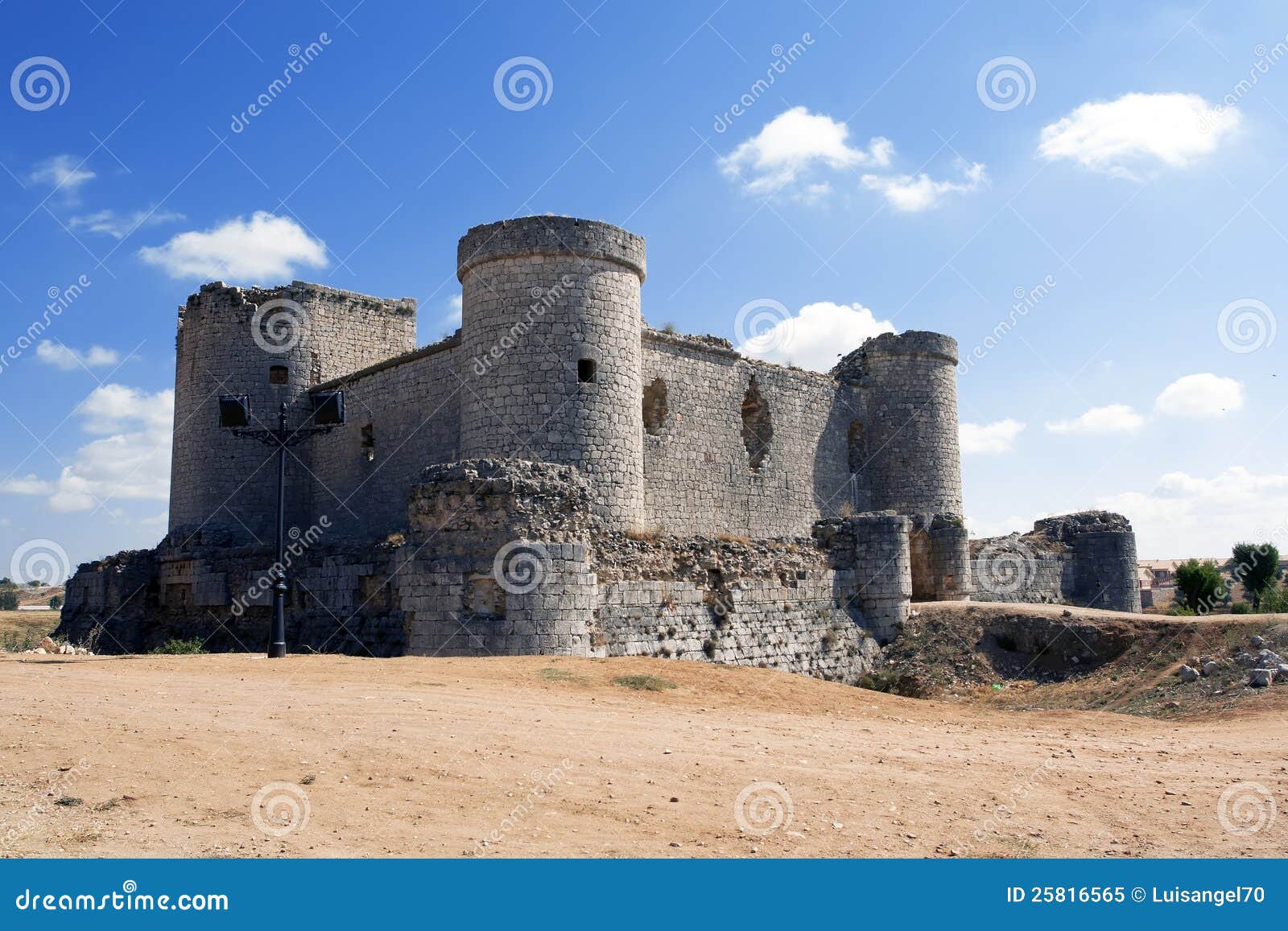 Castle of Pioz stock image. Image of town, fortress, fort - 25816565