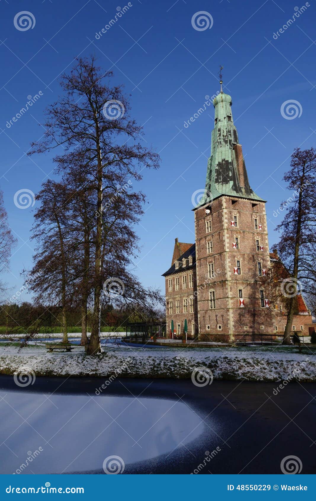 The castle of Raesfeld stock image. Image of germany - 48550229