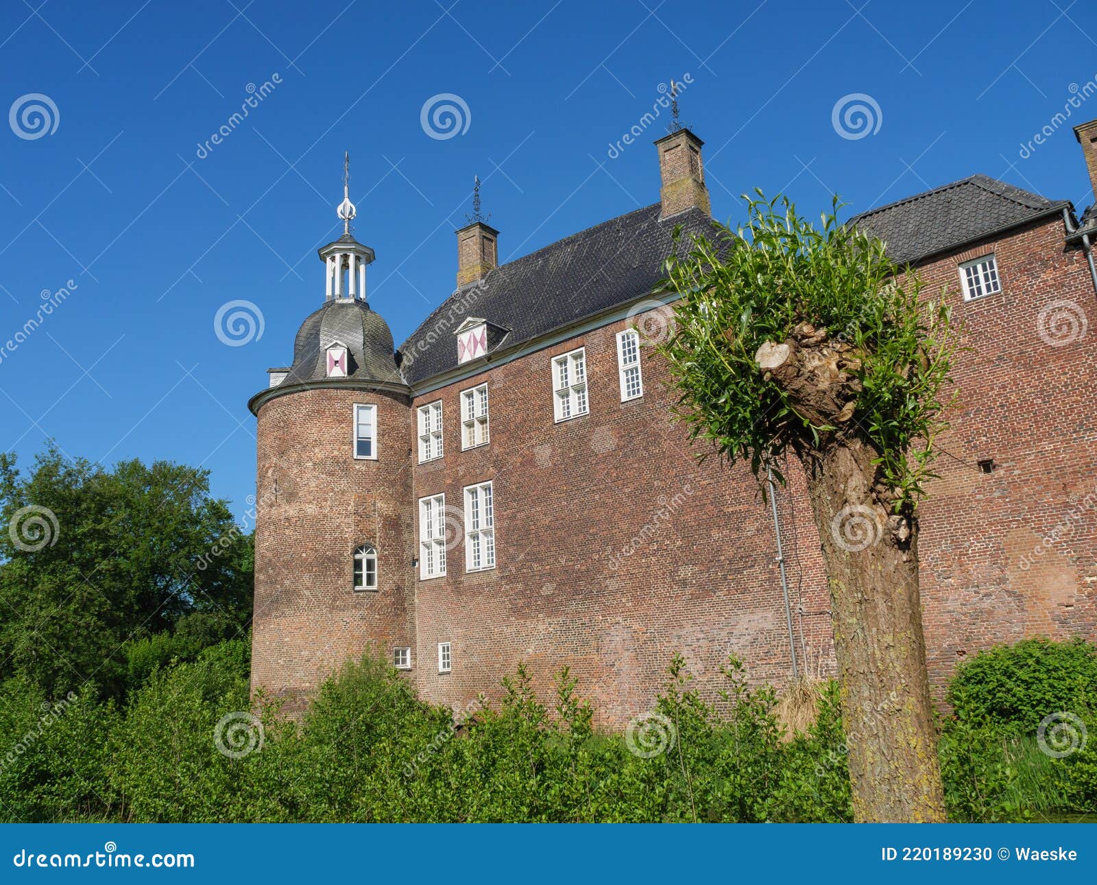 The castle of Ringenberg editorial image. Image of germany - 220189230