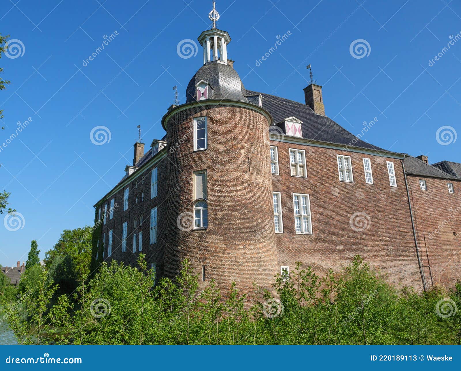 The castle of Ringenberg editorial stock photo. Image of tree - 220189113