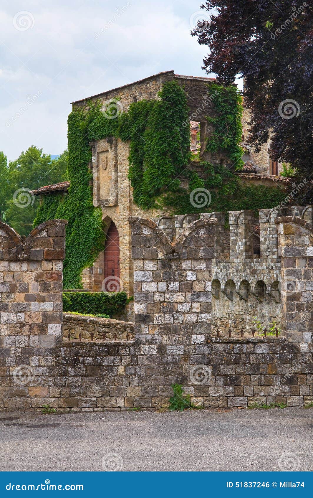 Castle of Riva. Ponte Dell Olio. Emilia-Romagna. Italy Stock Photo ...