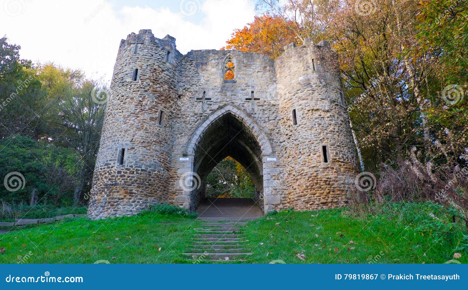 The Castle at Roundhay Park Stock Image - Image of autumn, maple: 79819867