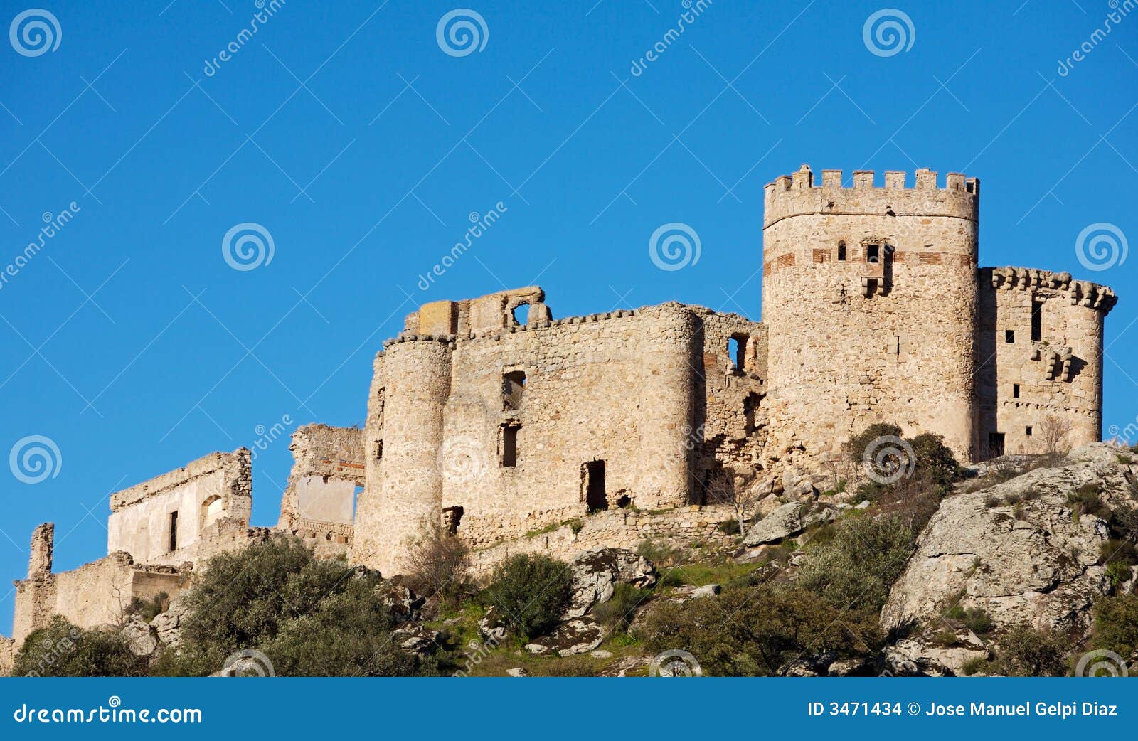 Castle ruins stock photo. Image of abandoned, scenic, historical - 3471434