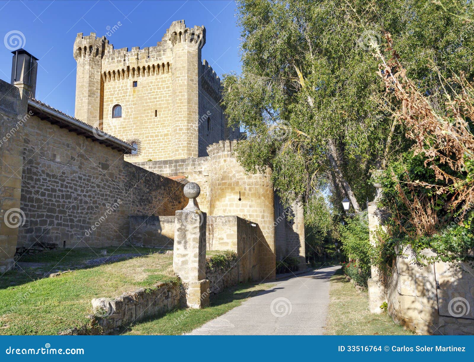 Castle of Sajazarra, La Rioja Stock Photo - Image of tower, color: 33516764