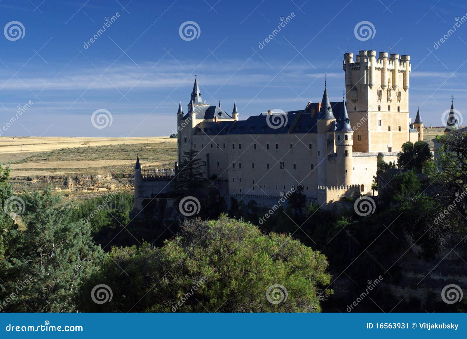 Castle in Segovia stock image. Image of segovia, point - 16563931