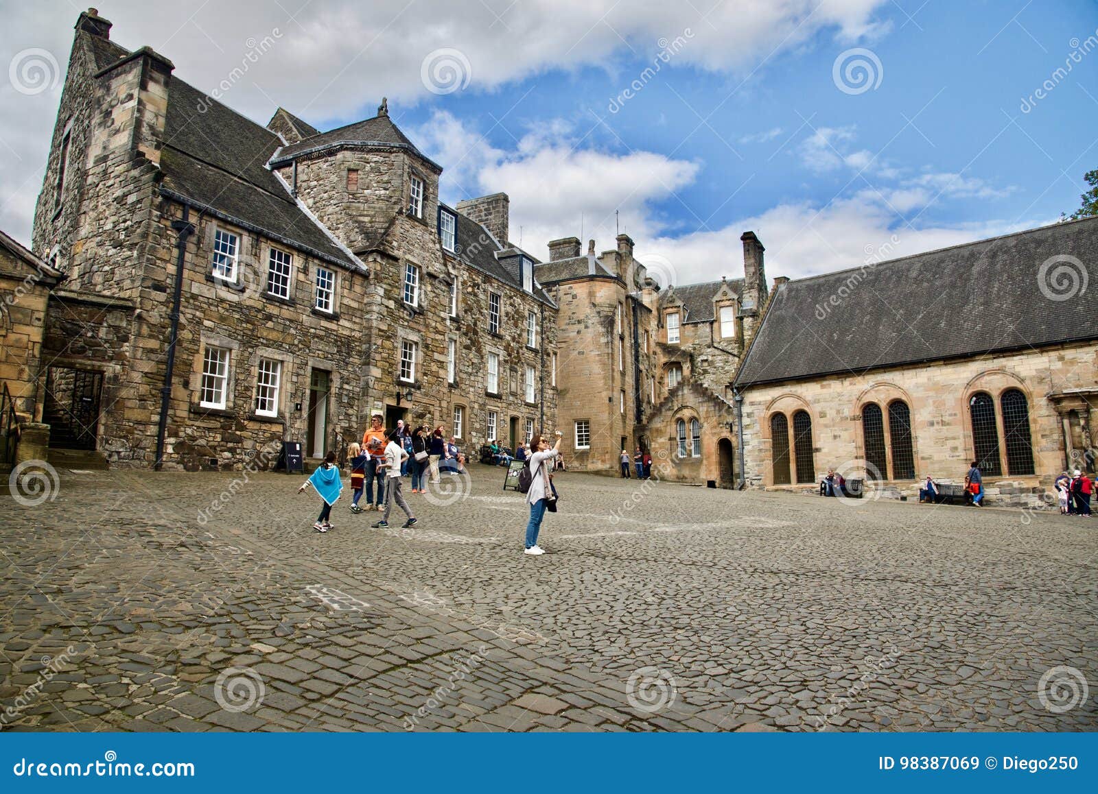 Castle of Stirling editorial stock image. Image of panorama - 98387069