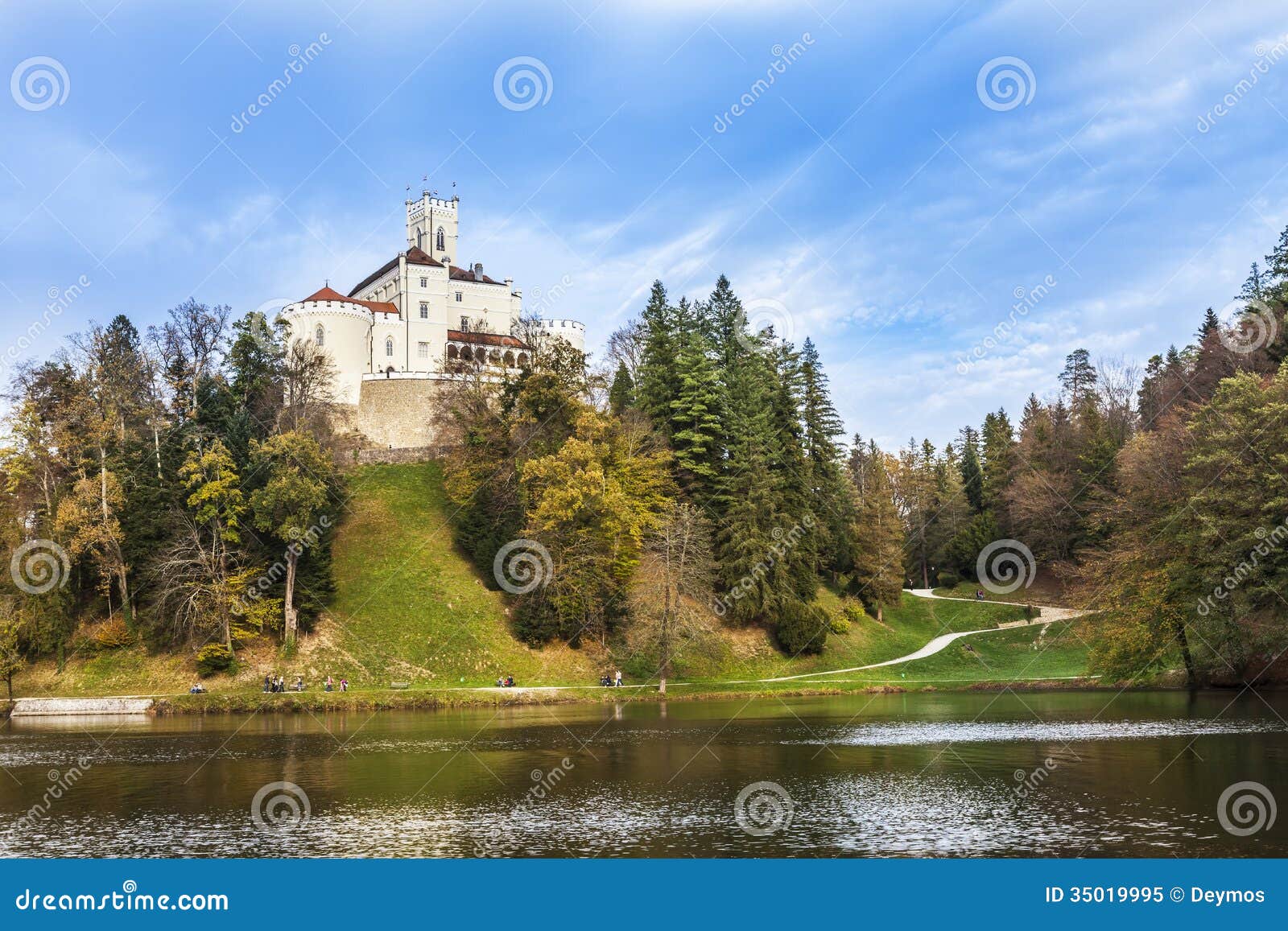 Castle Trakoscan in Croatia Stock Image - Image of hold, building: 35019995