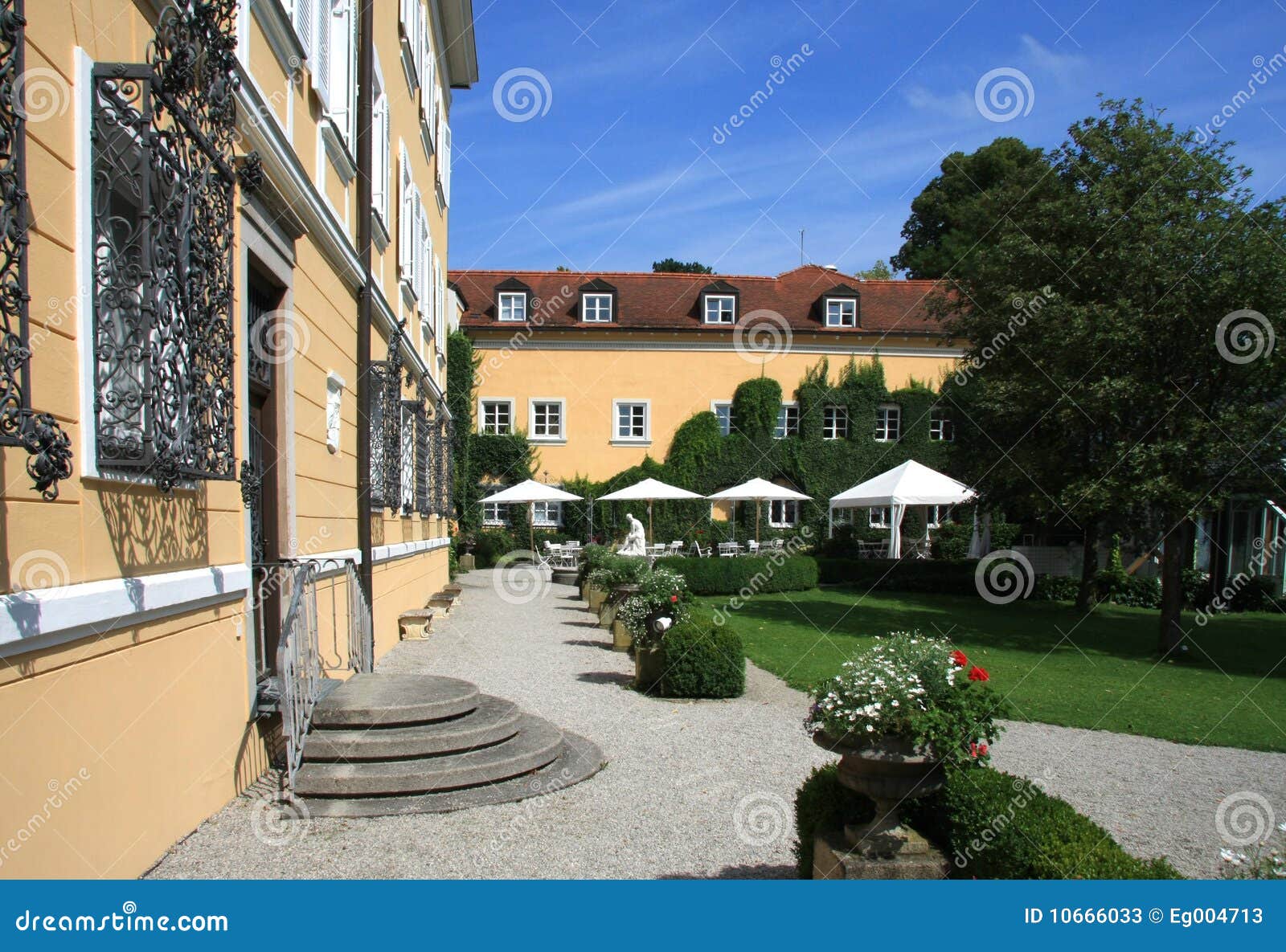 Castle of Tutzing stock image. Image of parterre, pomp - 10666033
