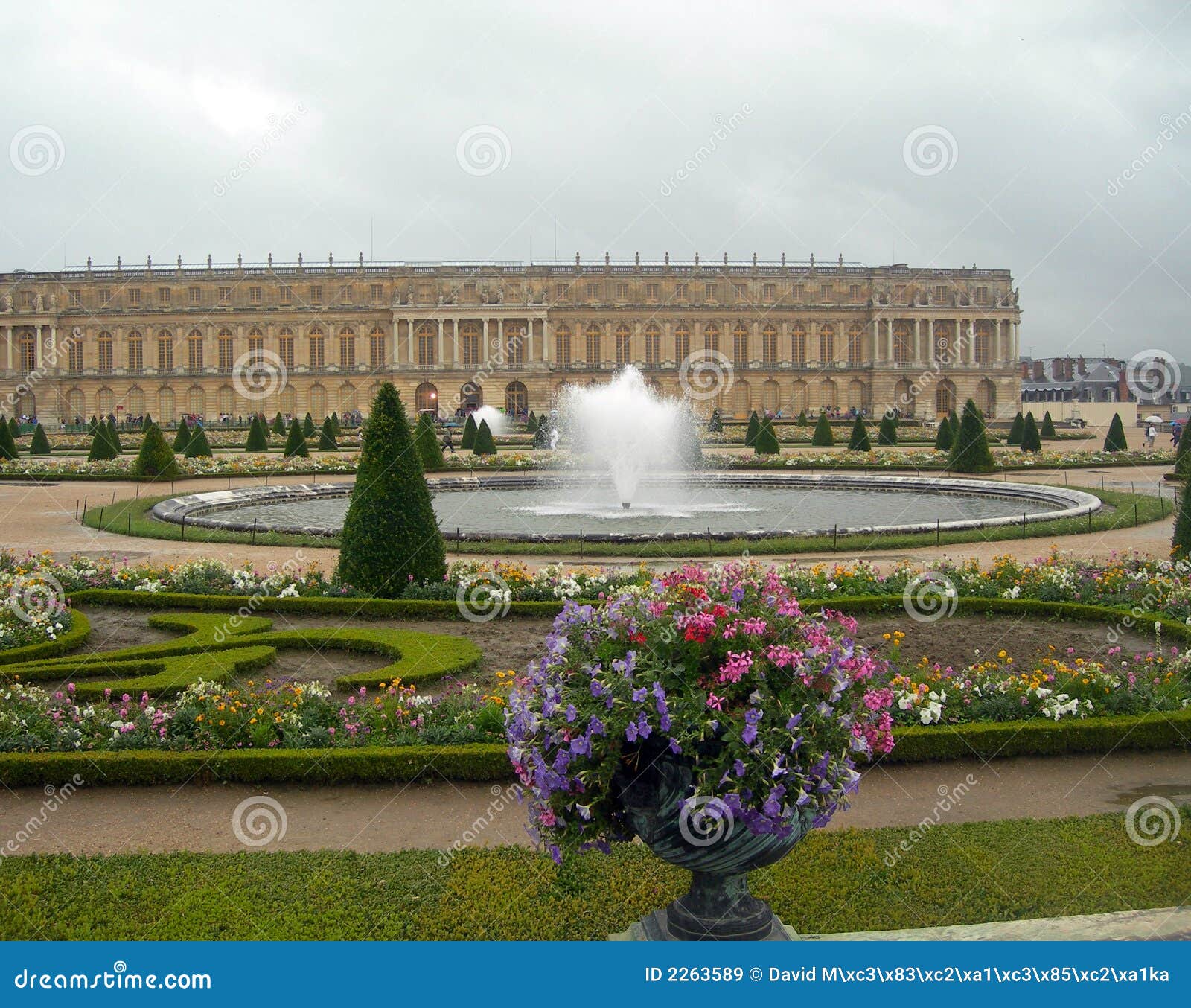 Castle in versailles stock image. Image of france, blossom - 2263589