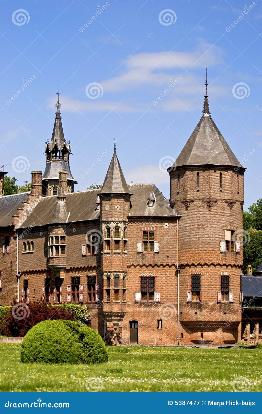 Castle view editorial photography. Image of outside, castle - 5387477