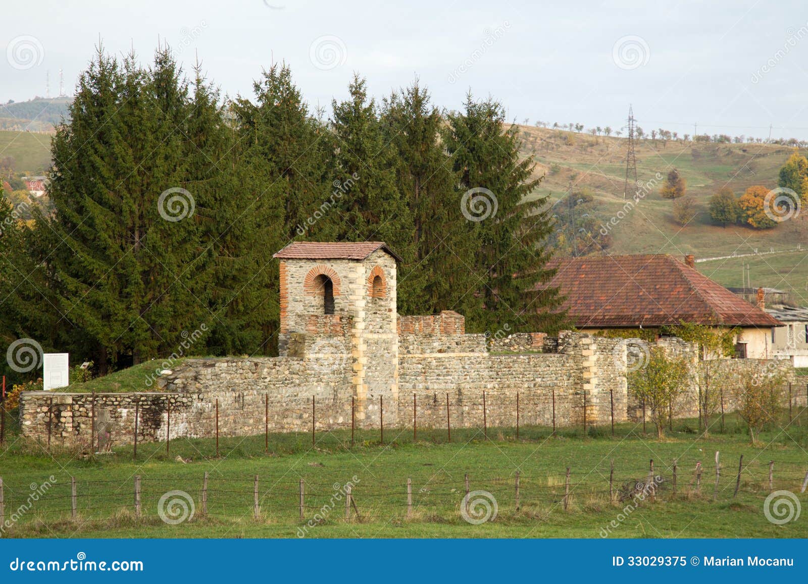 Castrum romano imagem de stock. Imagem de arquitetura - 33029375