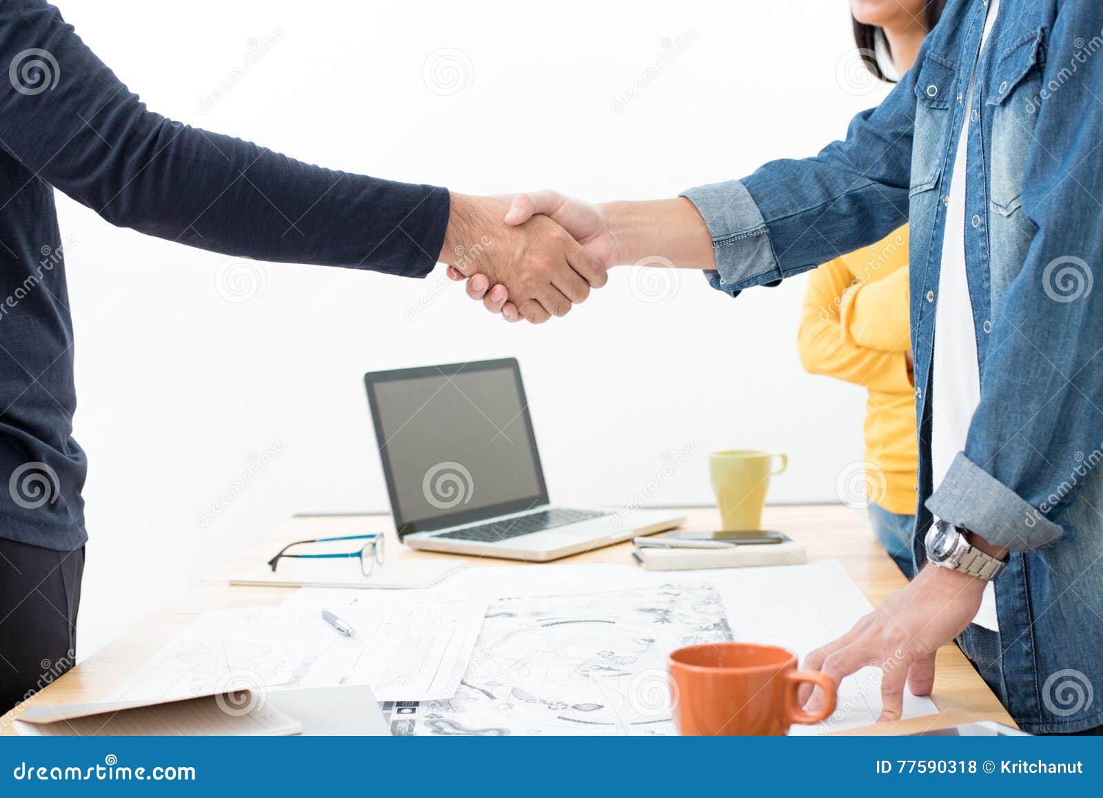 Casual Businessmen Making Handshake at the Meeting Stock Photo - Image ...