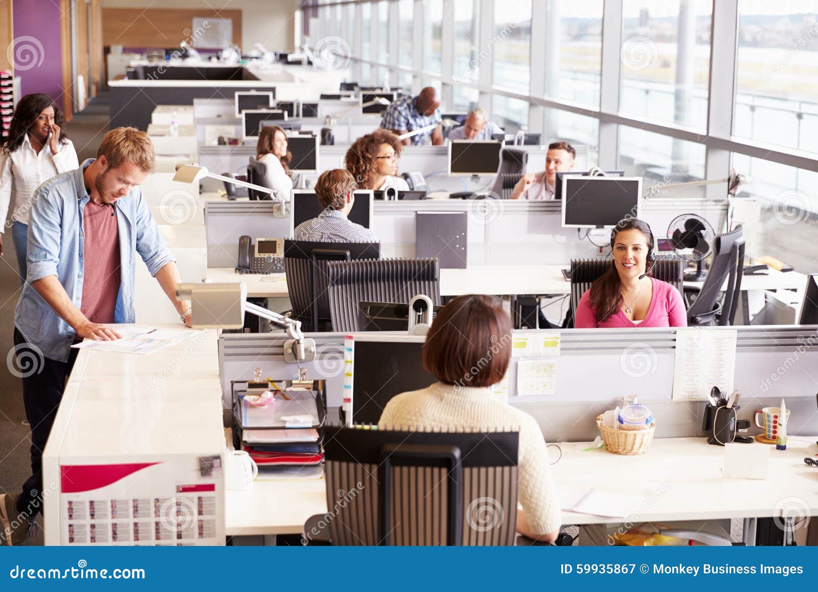 Office With Open, Communal Workspace And Mix Of Modern And Vintage ...