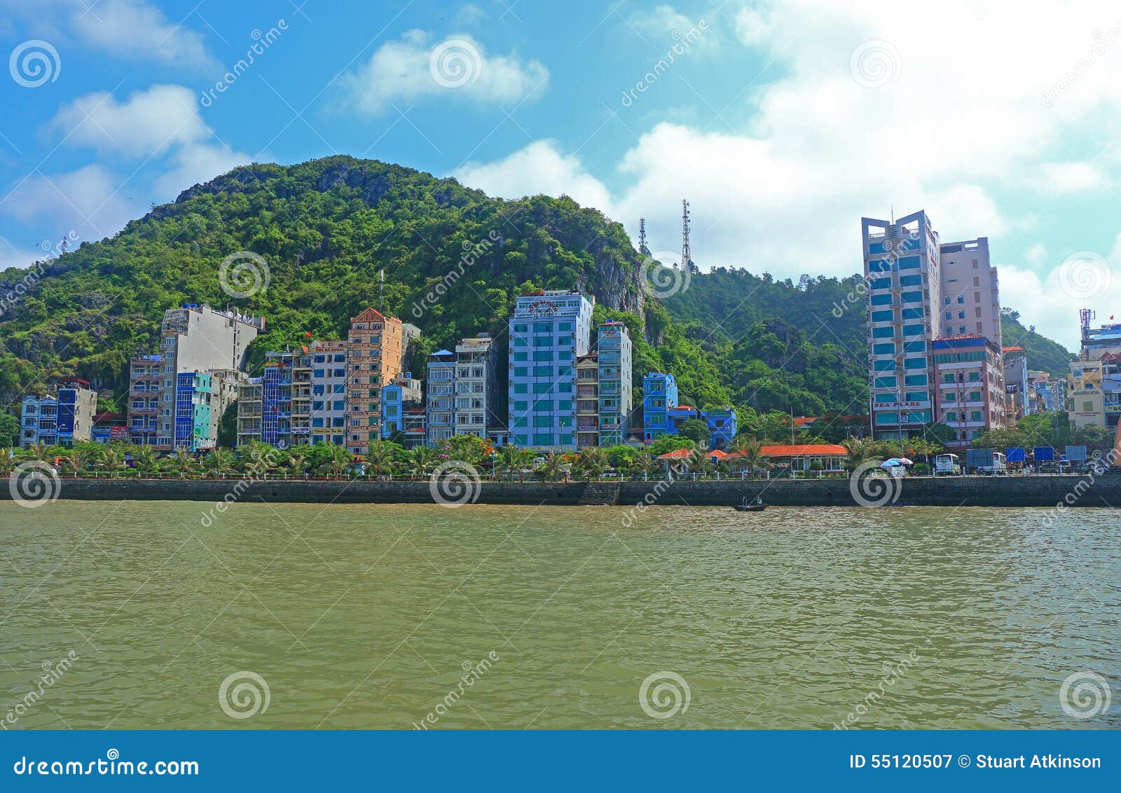 Cat ba city editorial photography. Image of long, hostel - 55120507