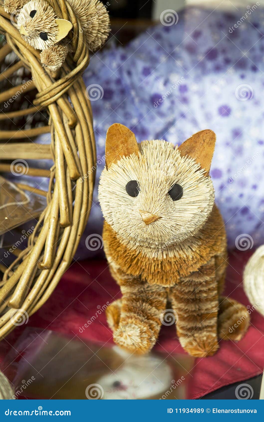 Cat from Straw in Shaw Case Stock Image - Image of shop, haulm: 11934989
