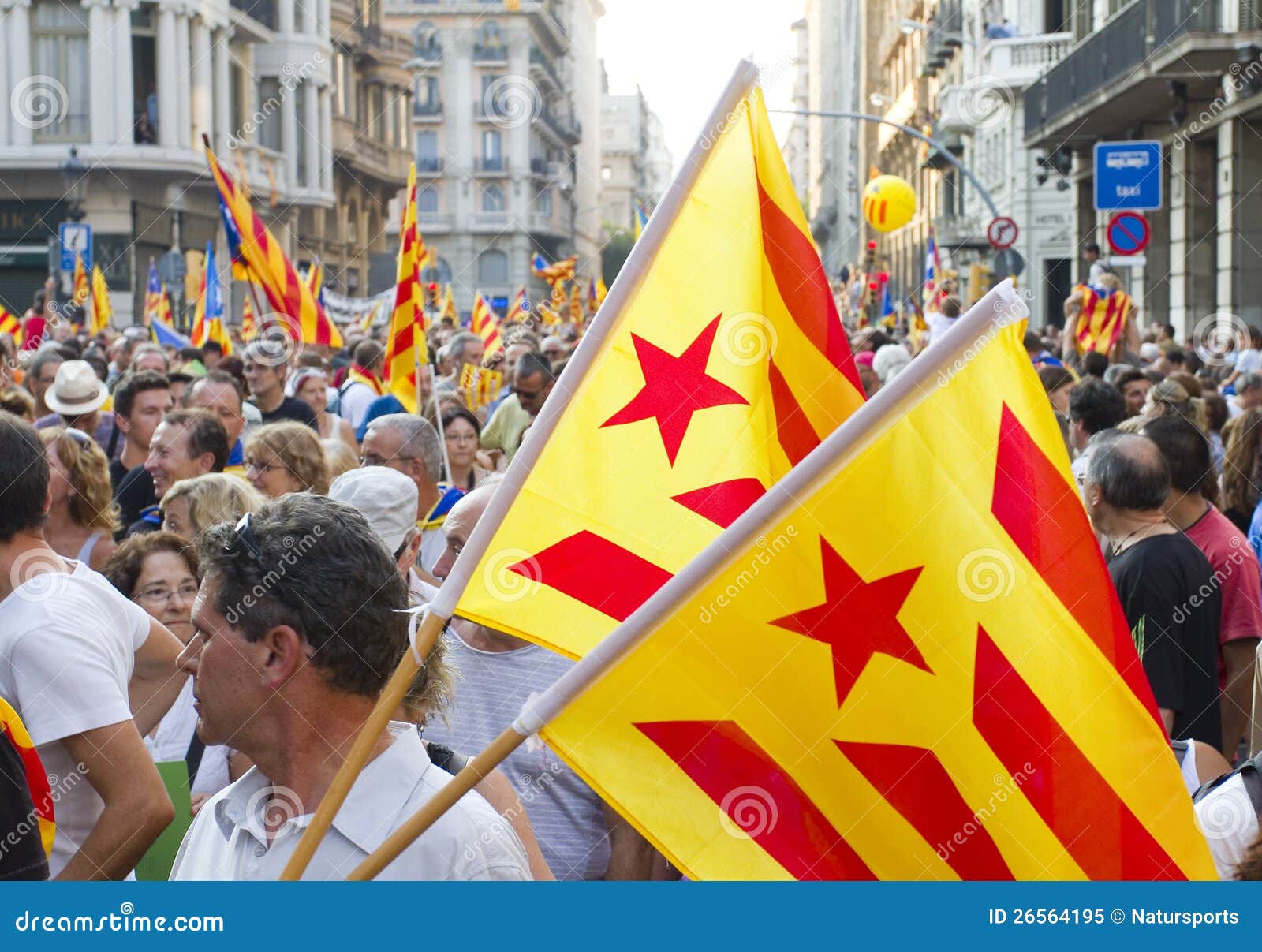 Catalan independence rally editorial image. Image of expressions - 26564195
