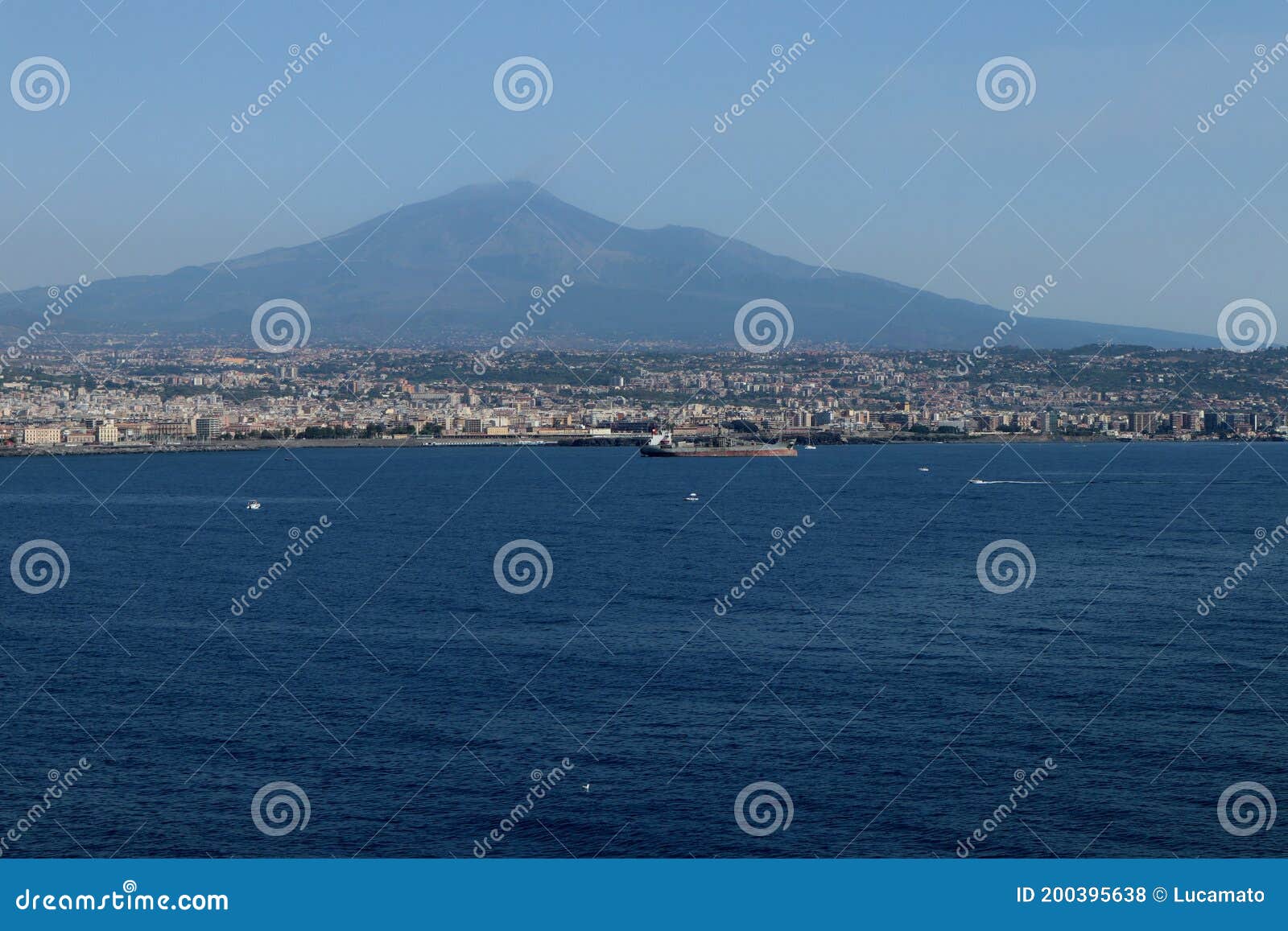 Catania - Panorama Dal Mare Stock Photo - Image of incoming, arrival ...