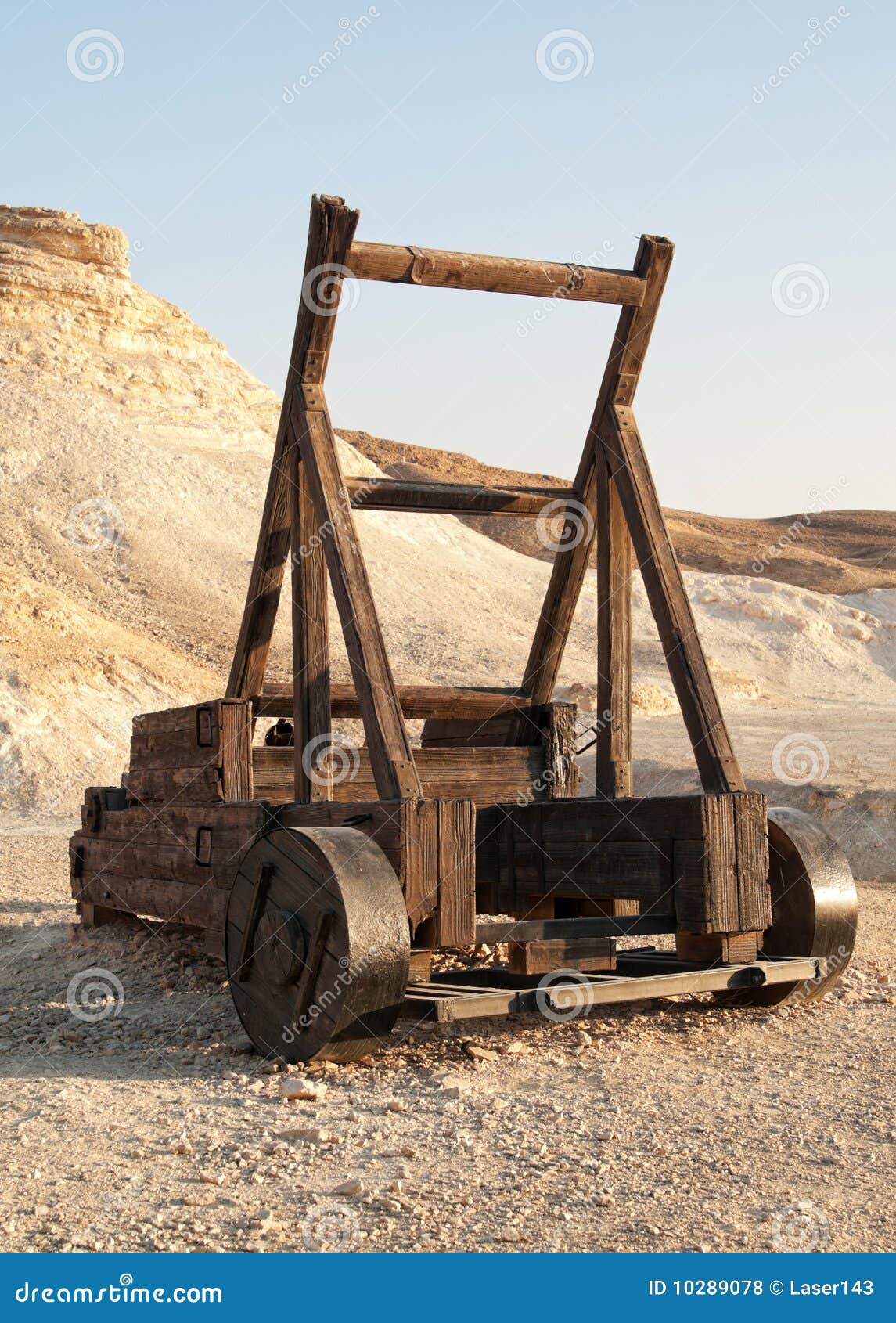 Catapulte romaine photo stock. Image du guerre, assiégez - 10289078