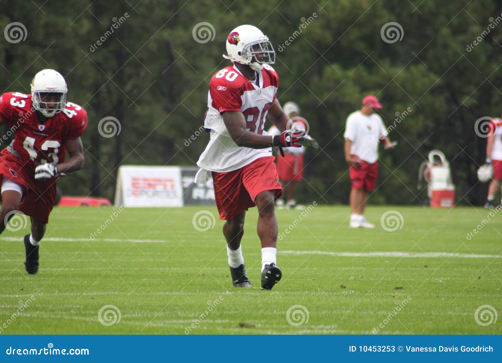 Catch the ball editorial stock photo. Image of quarterbacks - 10453253
