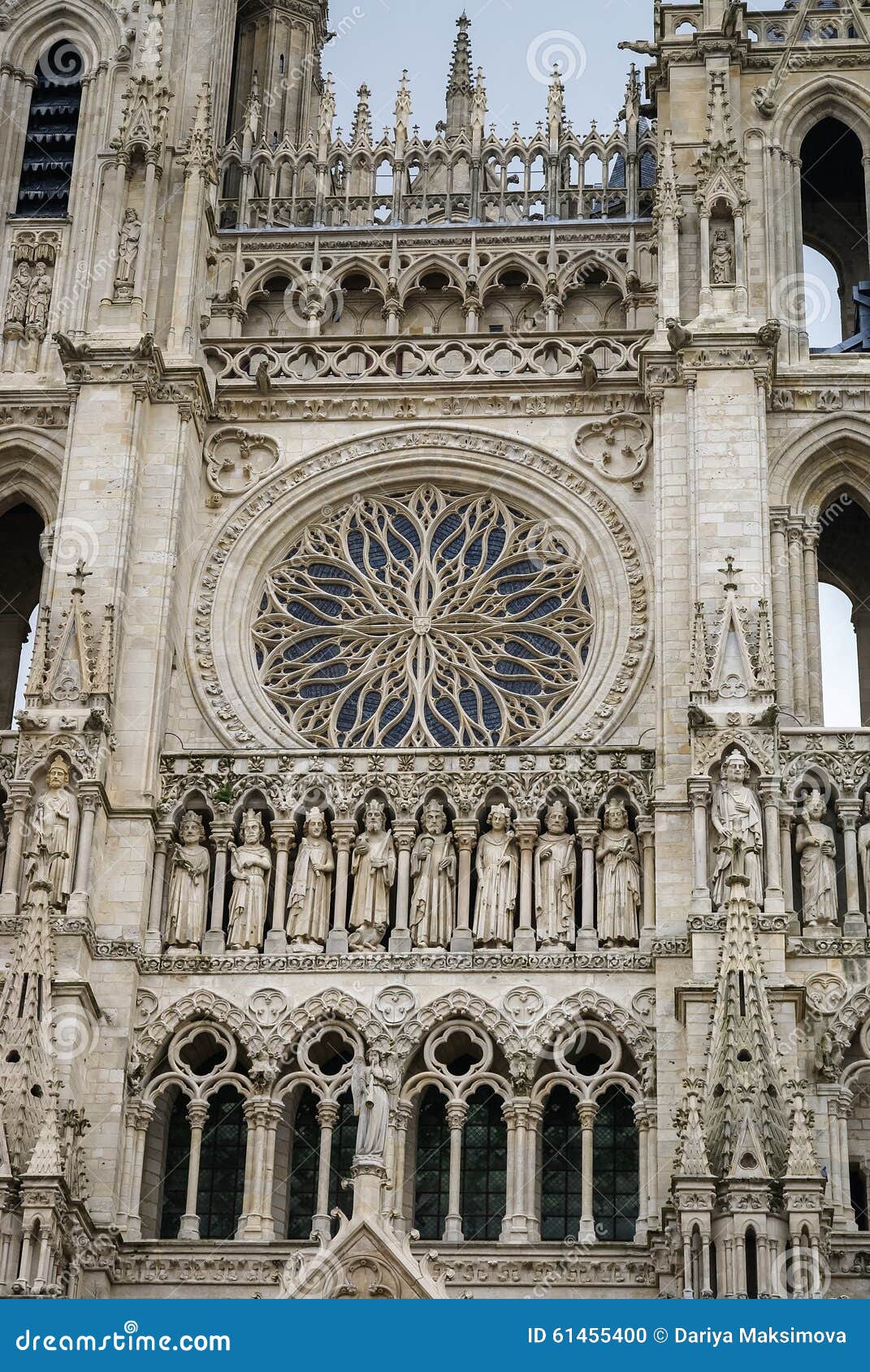 Catedral, Amiens, Francia foto de archivo. Imagen de sindicato - 61455400