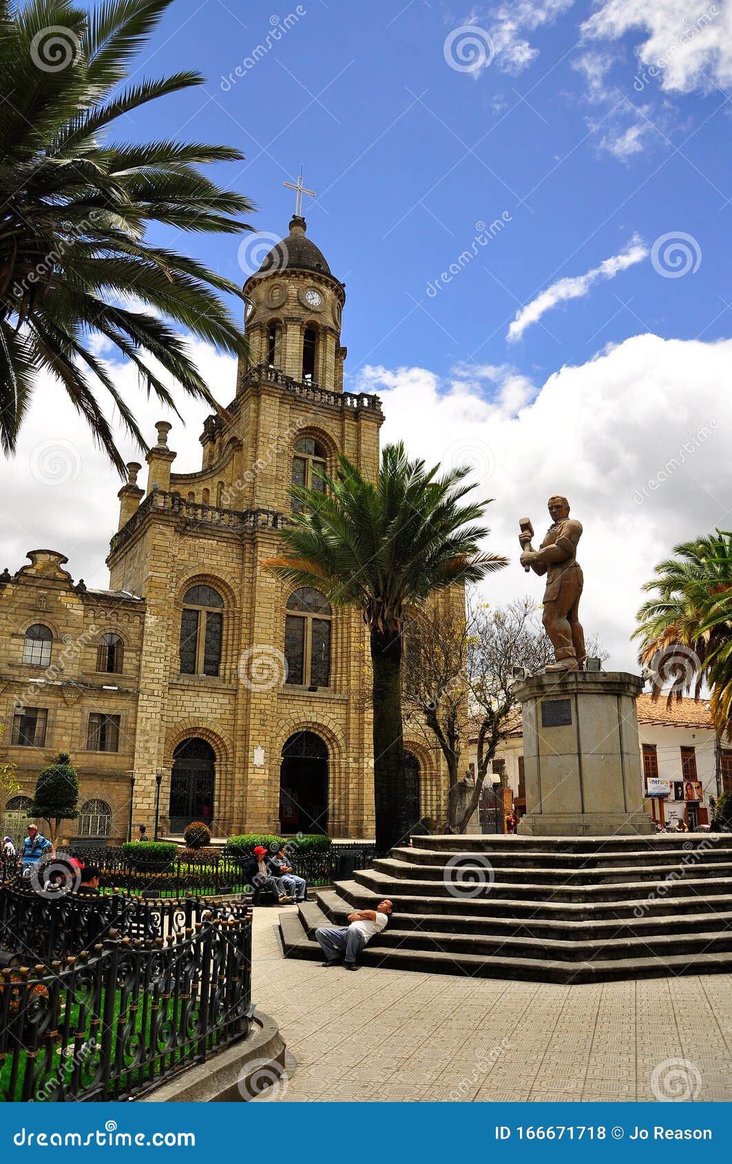 Catedral De Azogues, Provincia De Azogues, Ecuador Foto de archivo ...