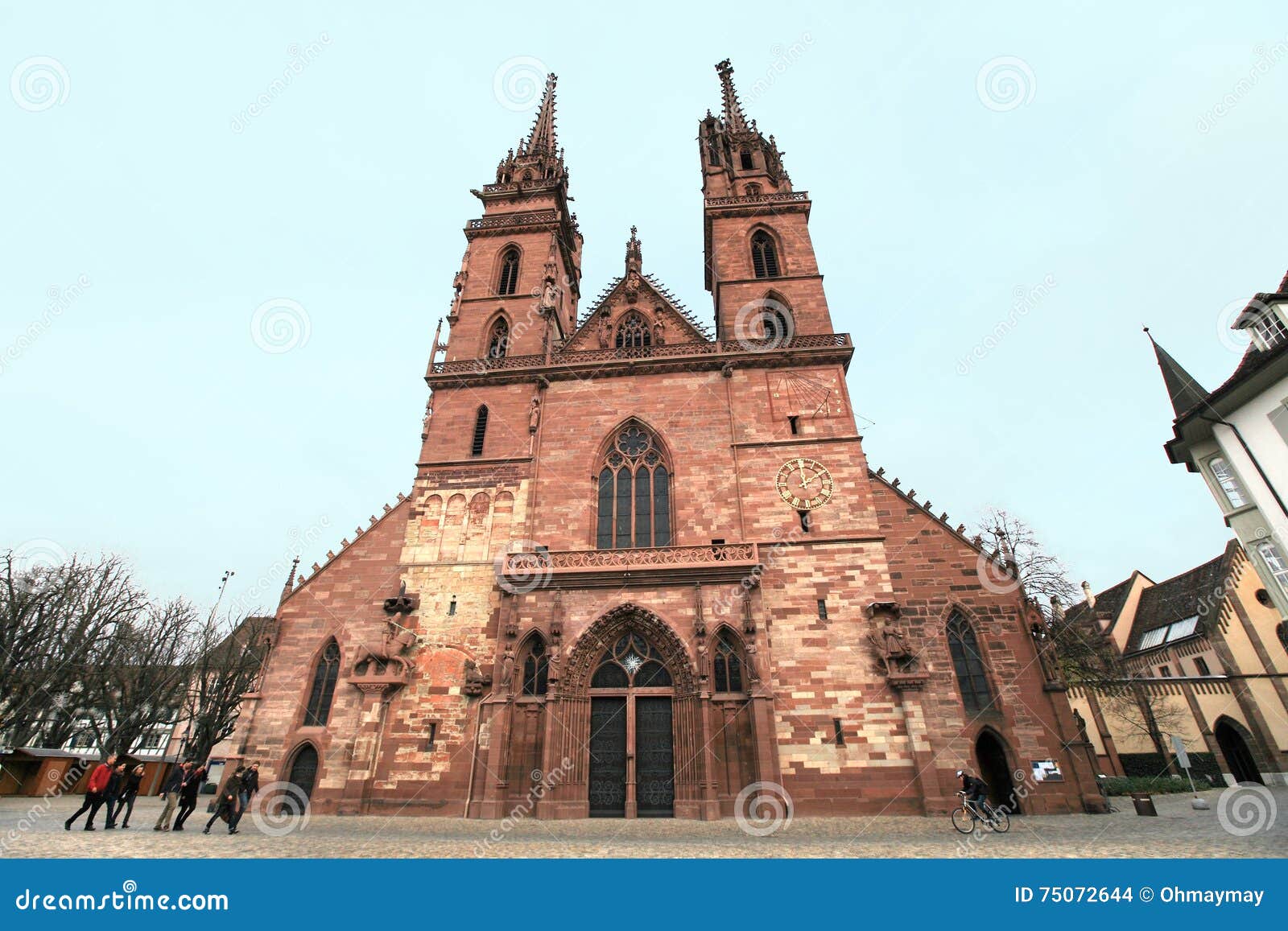 Catedral de Basileia imagem de stock editorial. Imagem de basileia ...