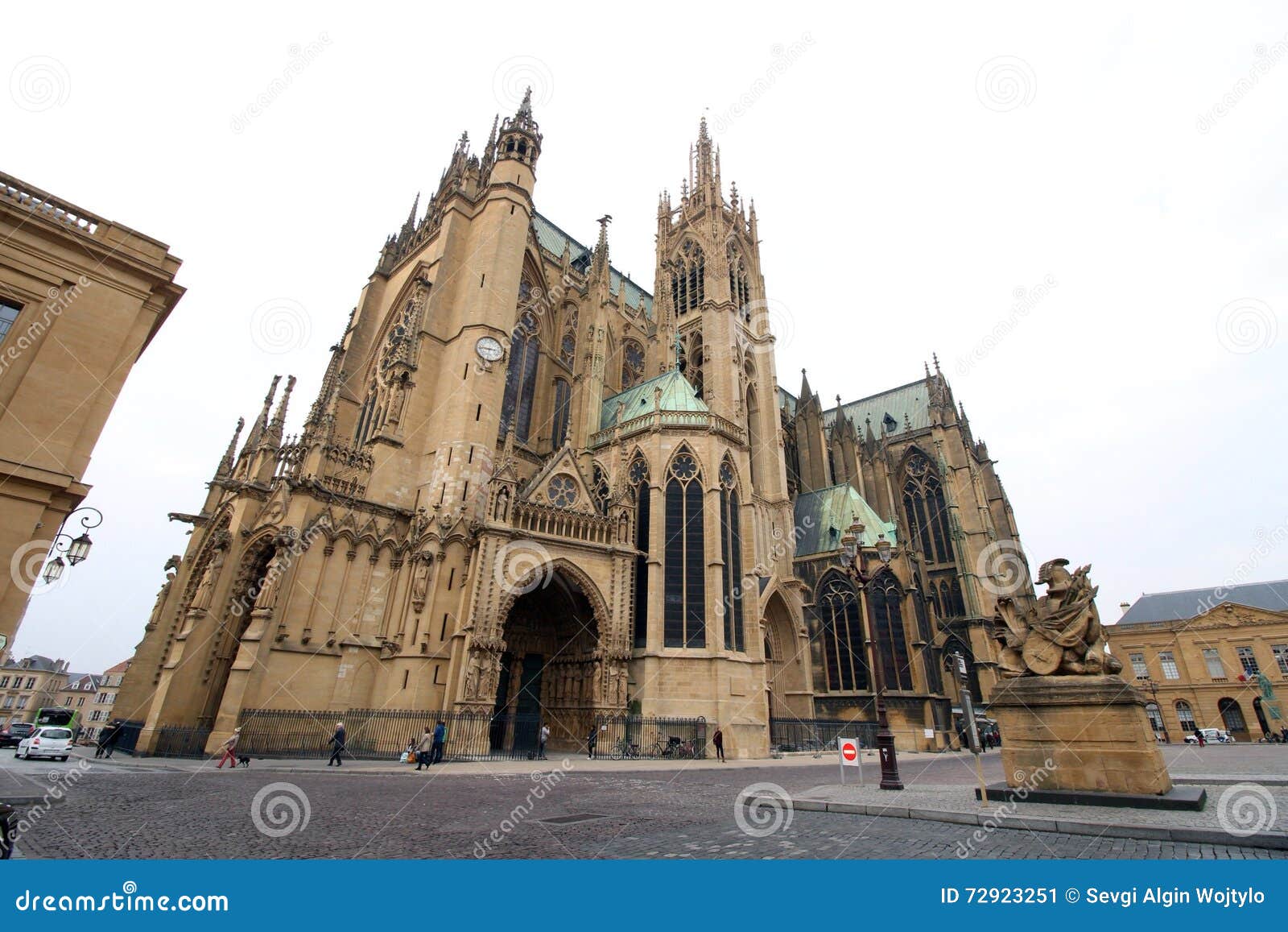 Catedral De La Ciudad De Metz, Francia Imagen de archivo - Imagen de ...